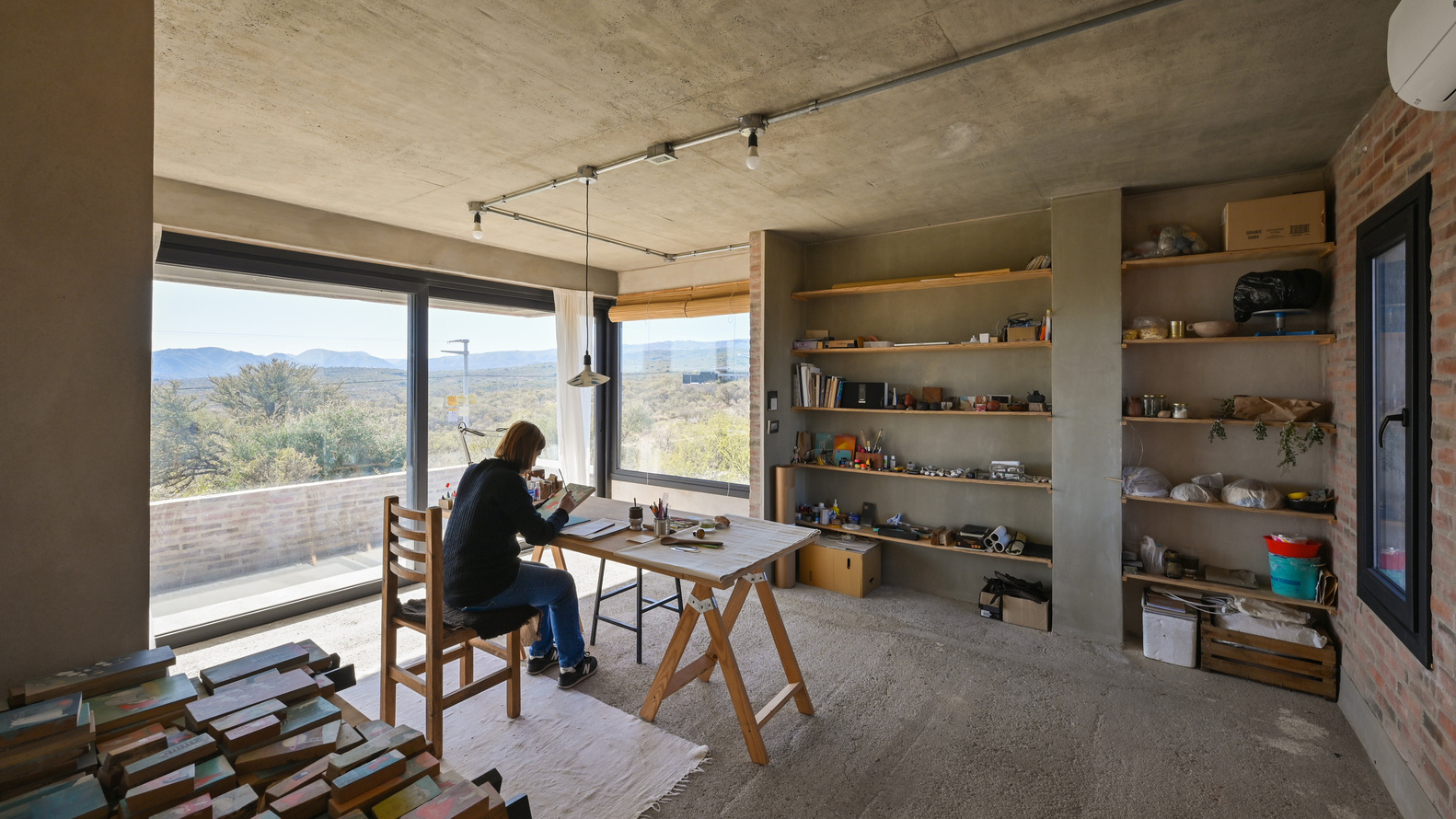 Gallery of Living and Creating: 12 Homes with Art Studios in Latin ...