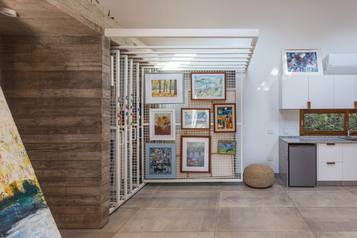 Gallery of Living and Creating: 12 Homes with Art Studios in Latin ...