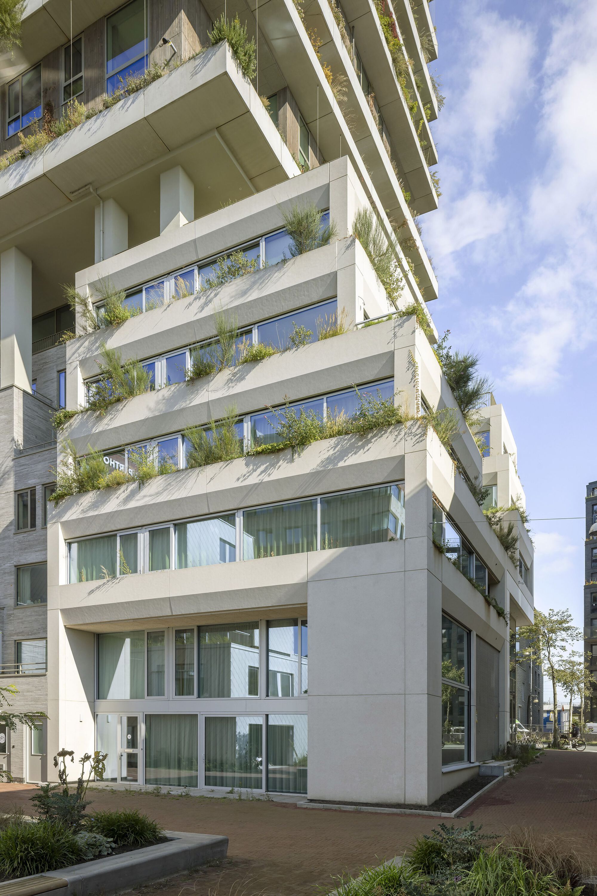 Gallery of VERTICAL Building / NL Architects + Space Encounters ...