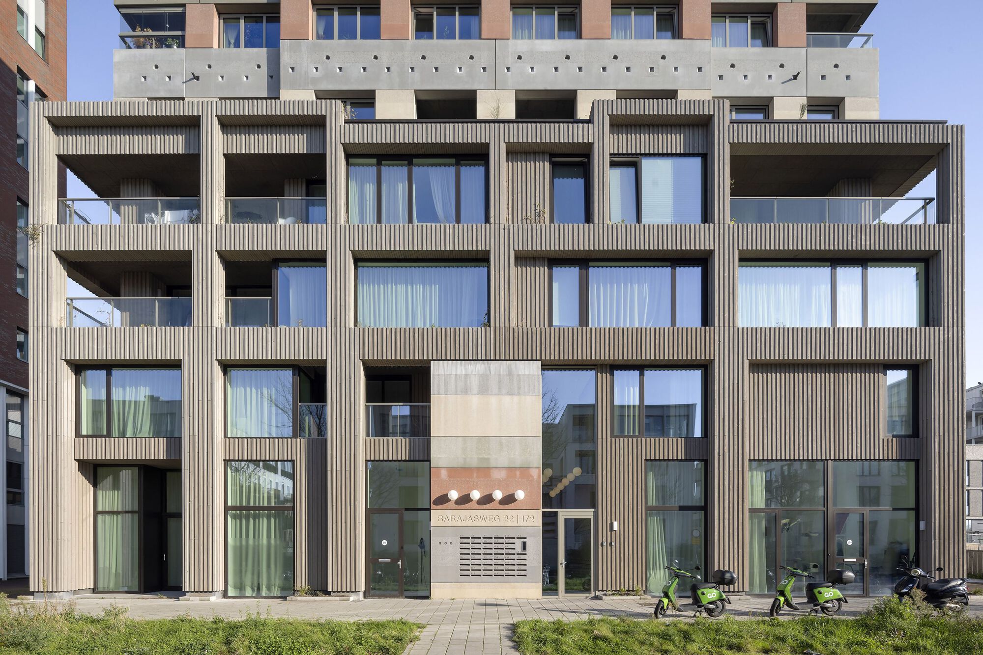 Gallery of VERTICAL Building / NL Architects + Space Encounters ...