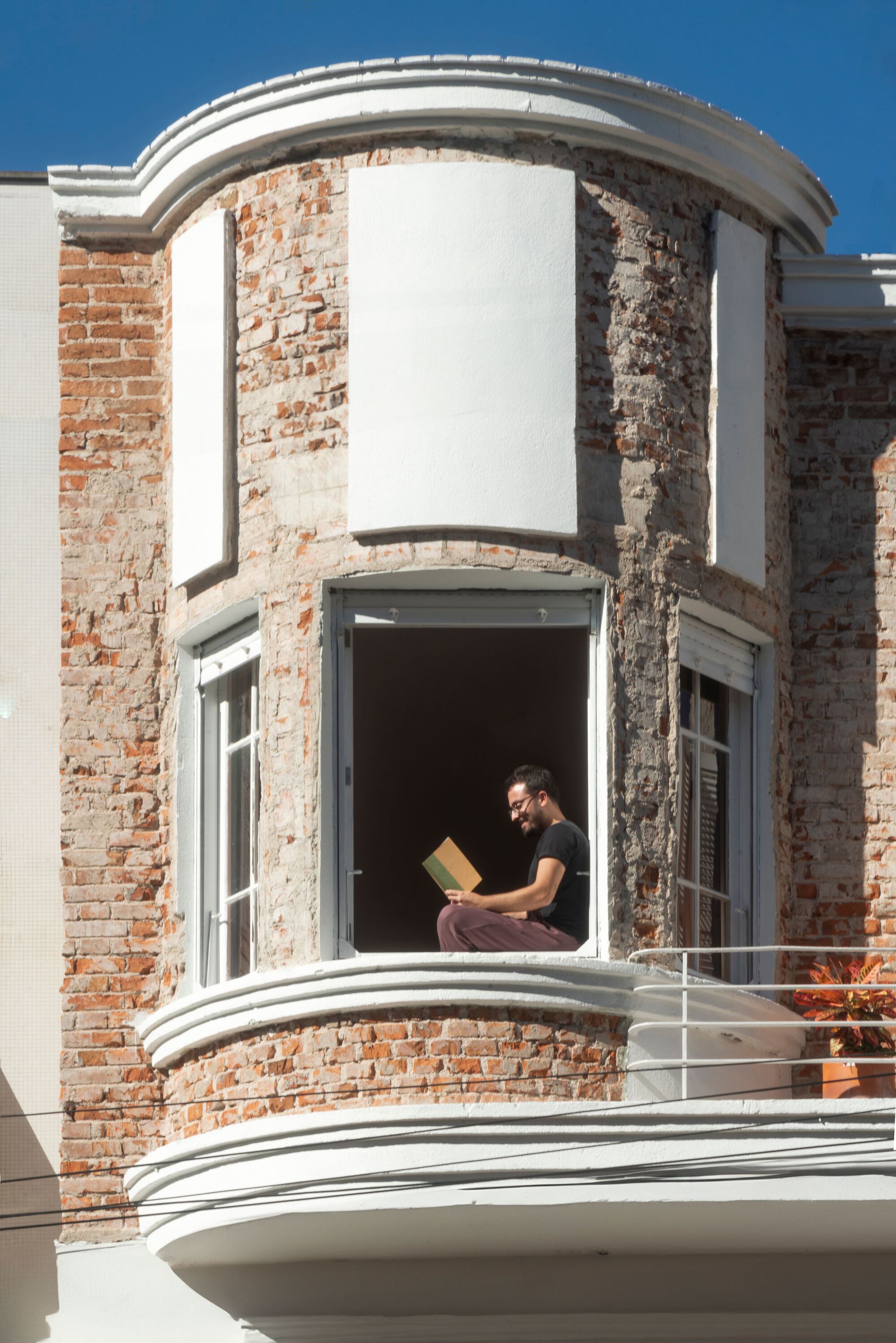 Gallery of Remanso Cultural Institute / Ultra - 8