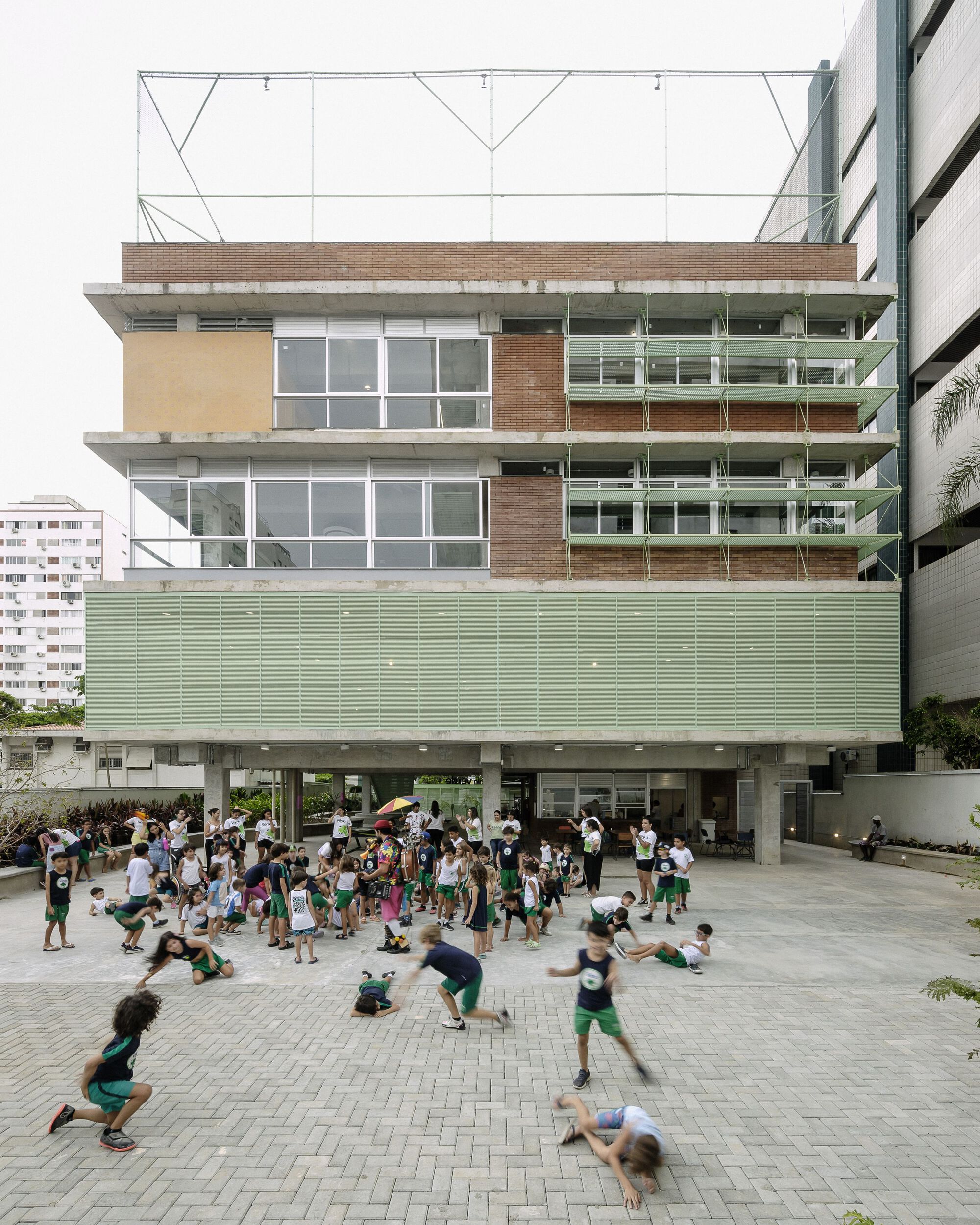 Gallery of Verde School / Ricardo Gusmao Arquitetos + Guido Otero ...