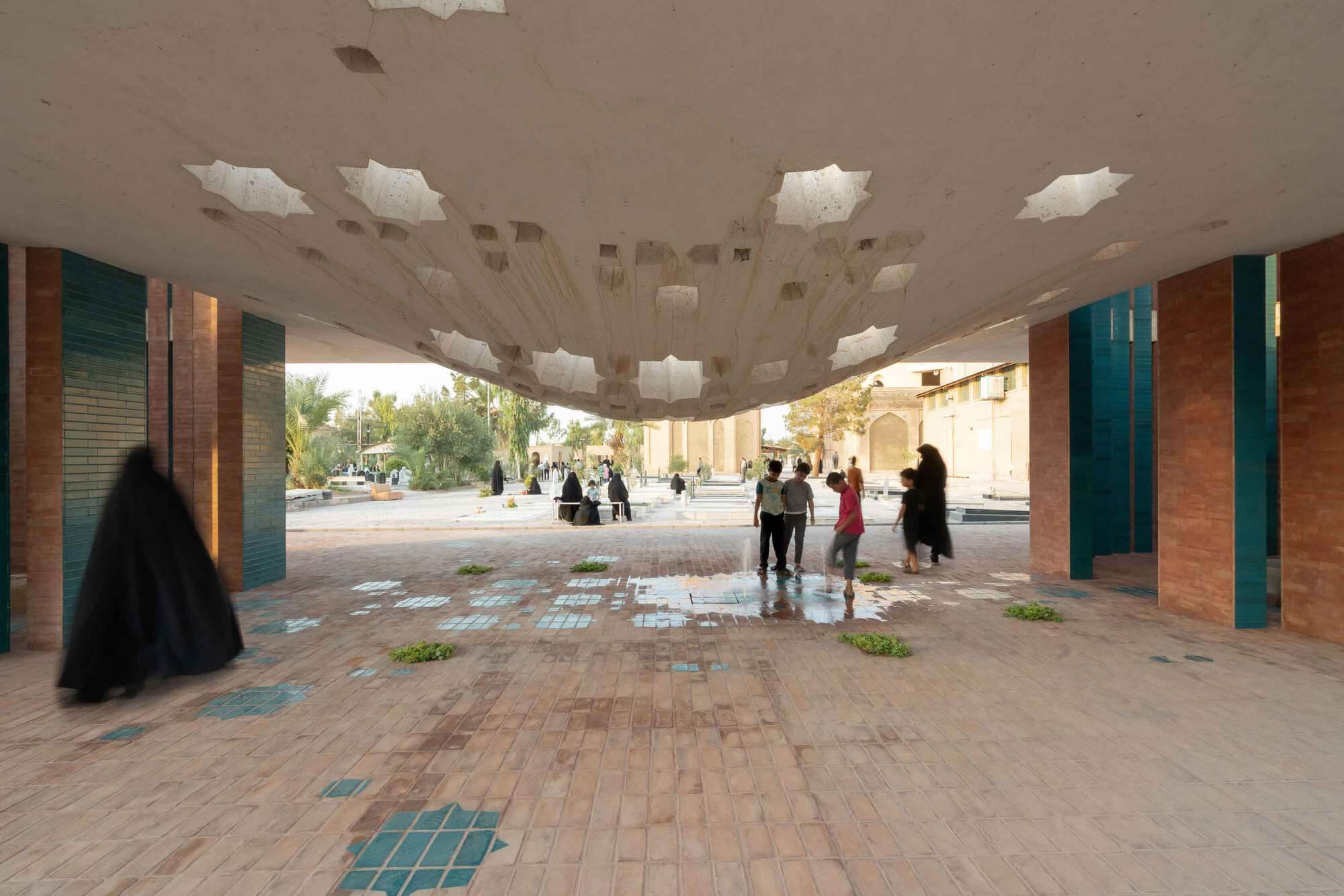 Gallery of Shafagh Tomb / 35-51 ARCHITECTURE Office - 12