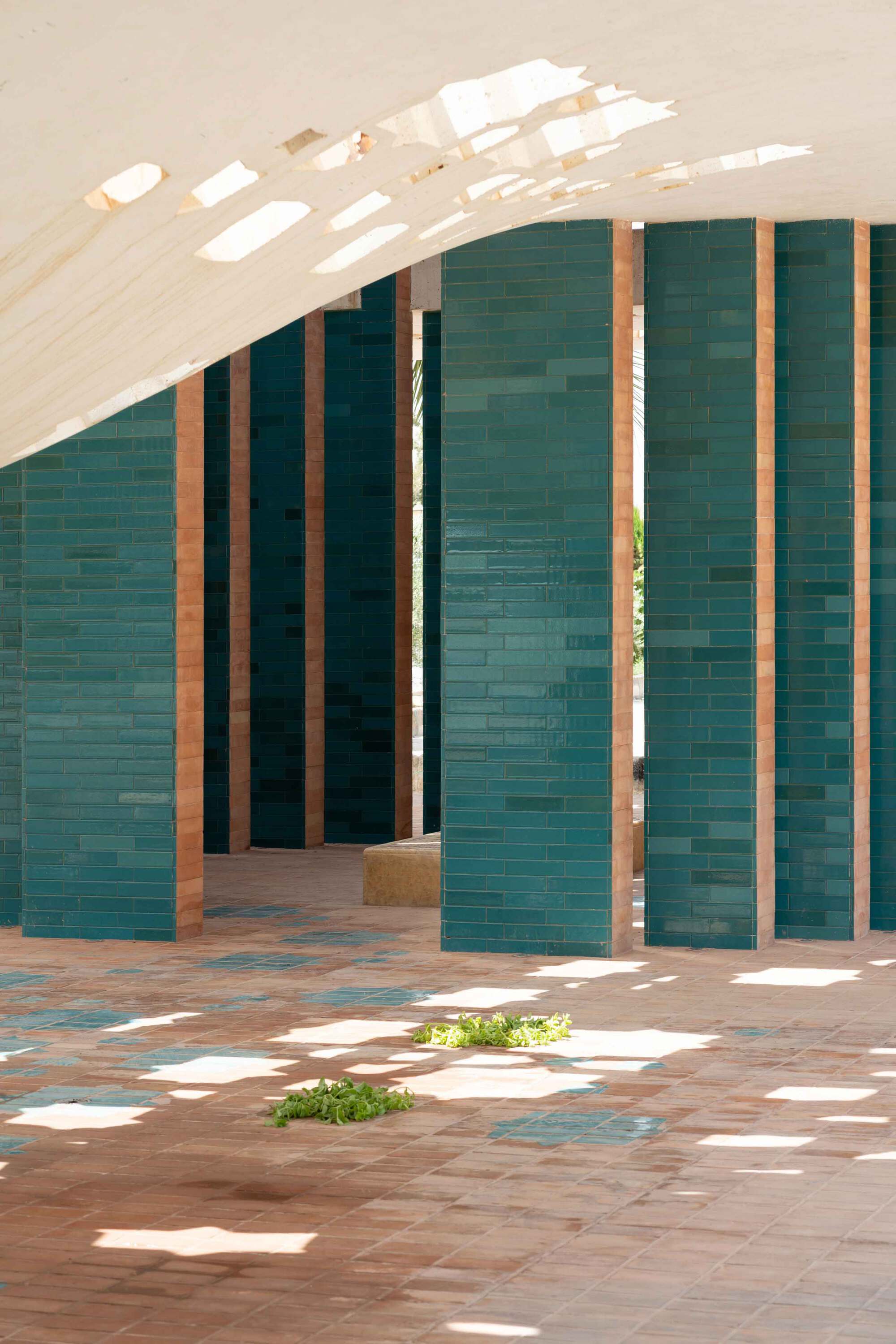 Gallery of Shafagh Tomb / 35-51 ARCHITECTURE Office - 14