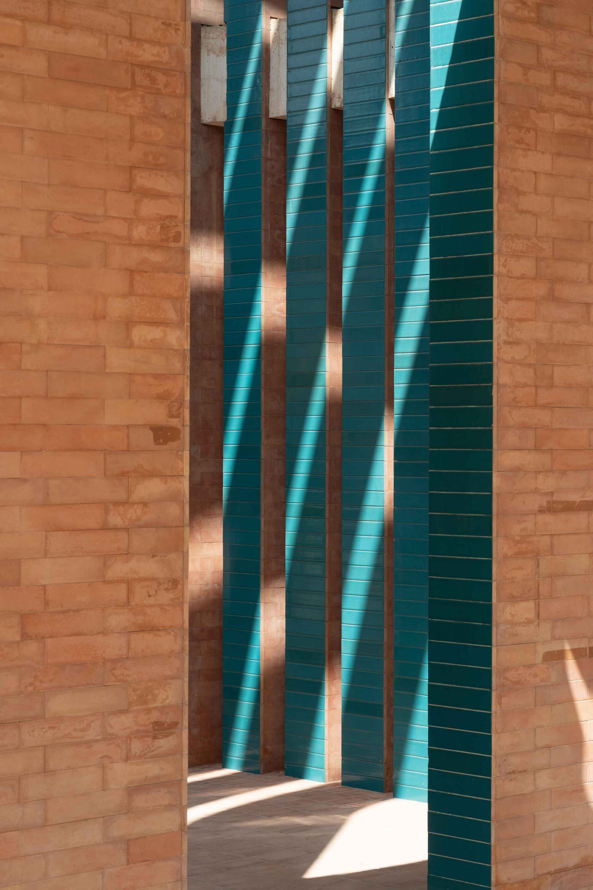 Gallery of Shafagh Tomb / 35-51 ARCHITECTURE Office - 22