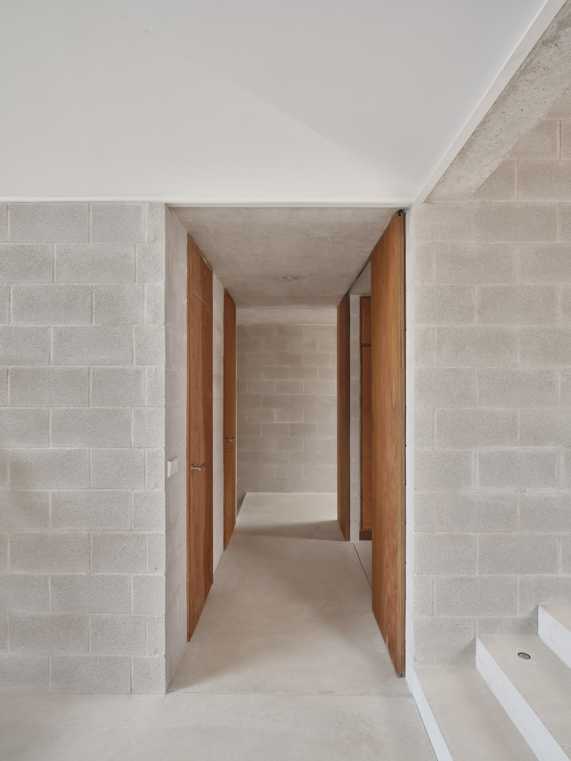 Gallery of Zenith House / NOMO STUDIO - 12