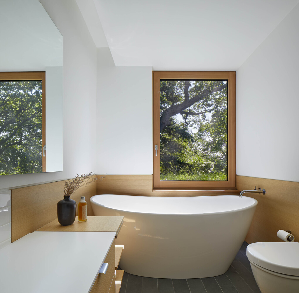 Gallery of House in High Park / Ian MacDonald Architect Inc. - 15