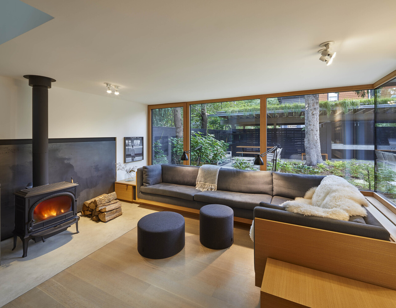 Gallery of House in High Park / Ian MacDonald Architect Inc. - 11