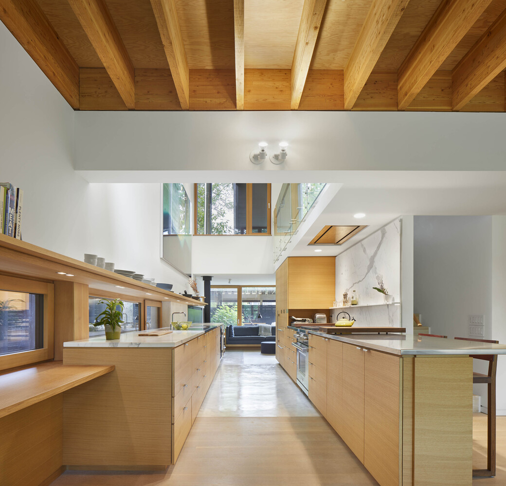 Gallery of House in High Park / Ian MacDonald Architect Inc. - 7