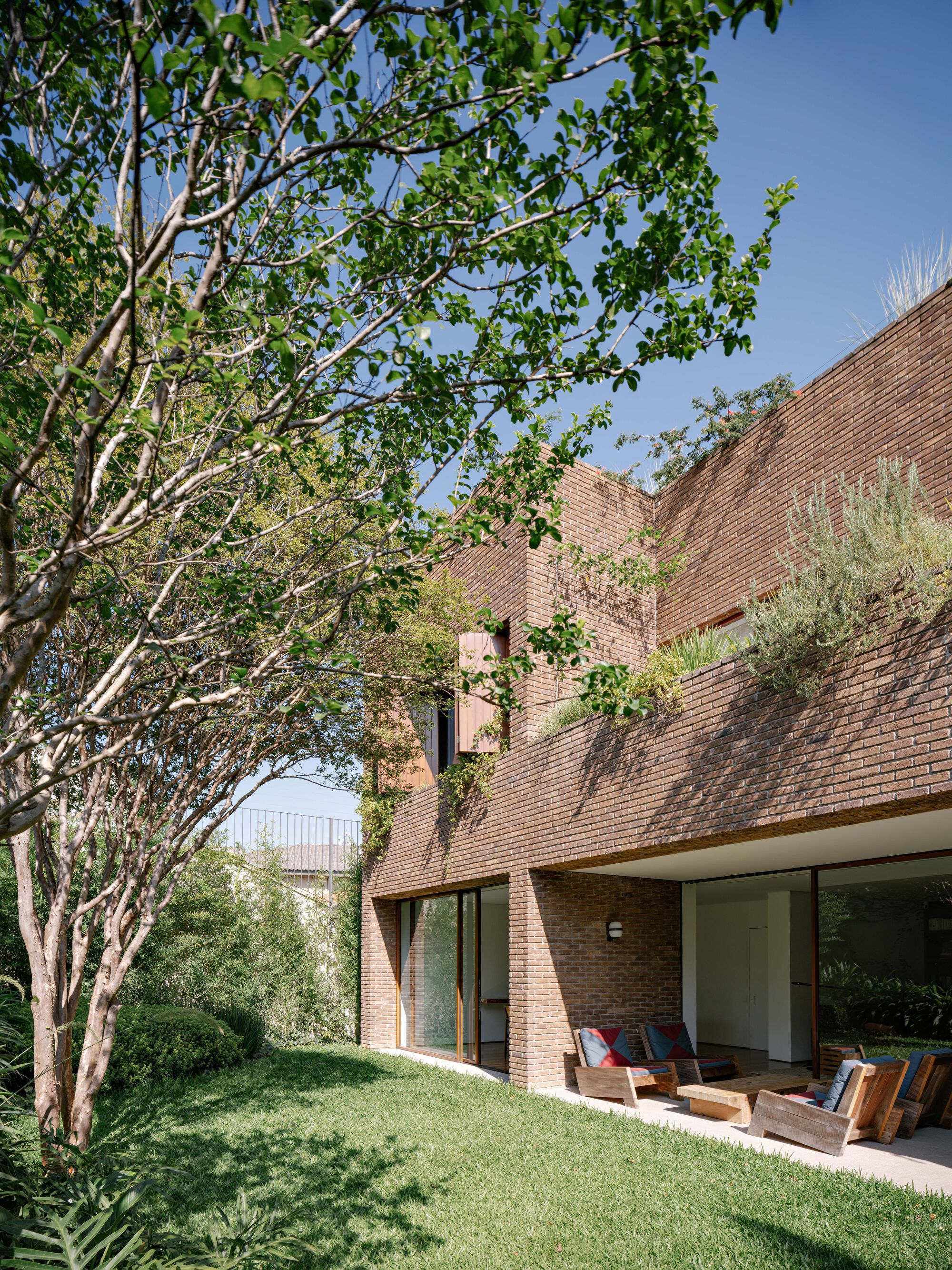 Gallery of Ibsen House / Felipe Hess Arquitetos - 7