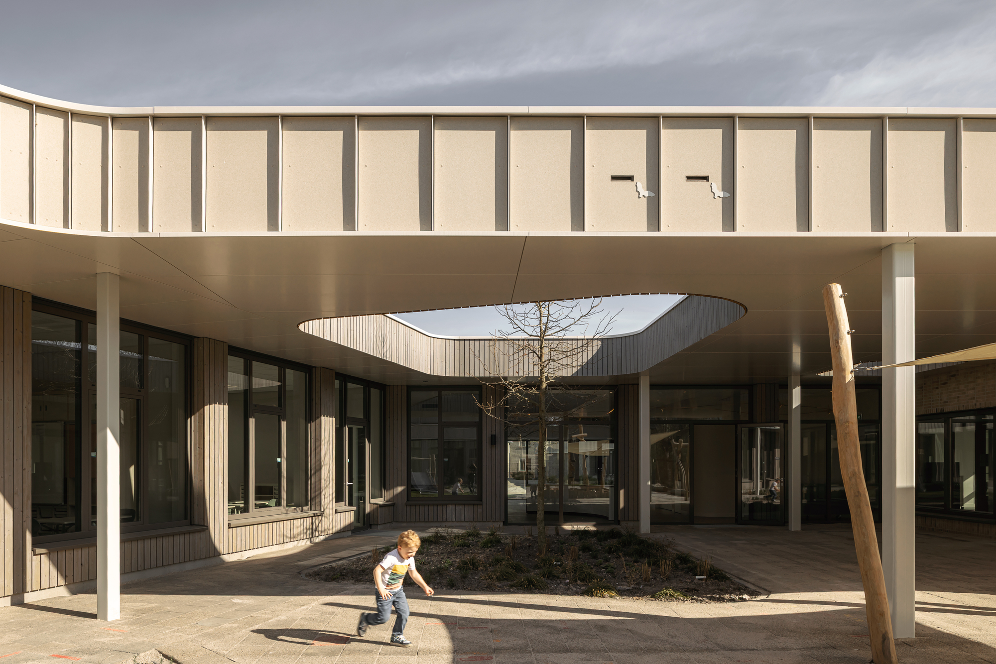 Gallery of Primary School Lux / EVA architecten - 2