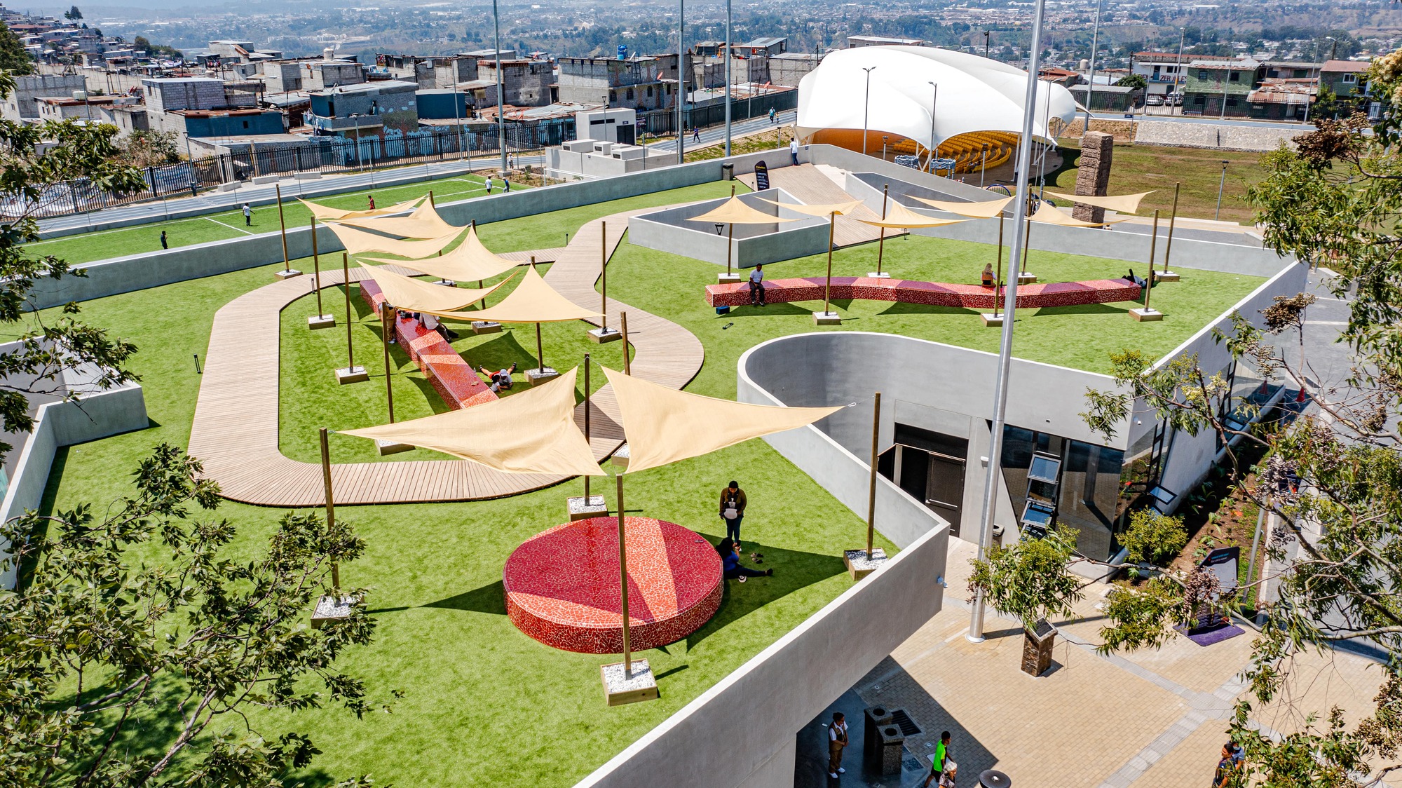Galería de Parque de la Paz Carlos "El Pescadito" Ruiz / Luis Pedro ...