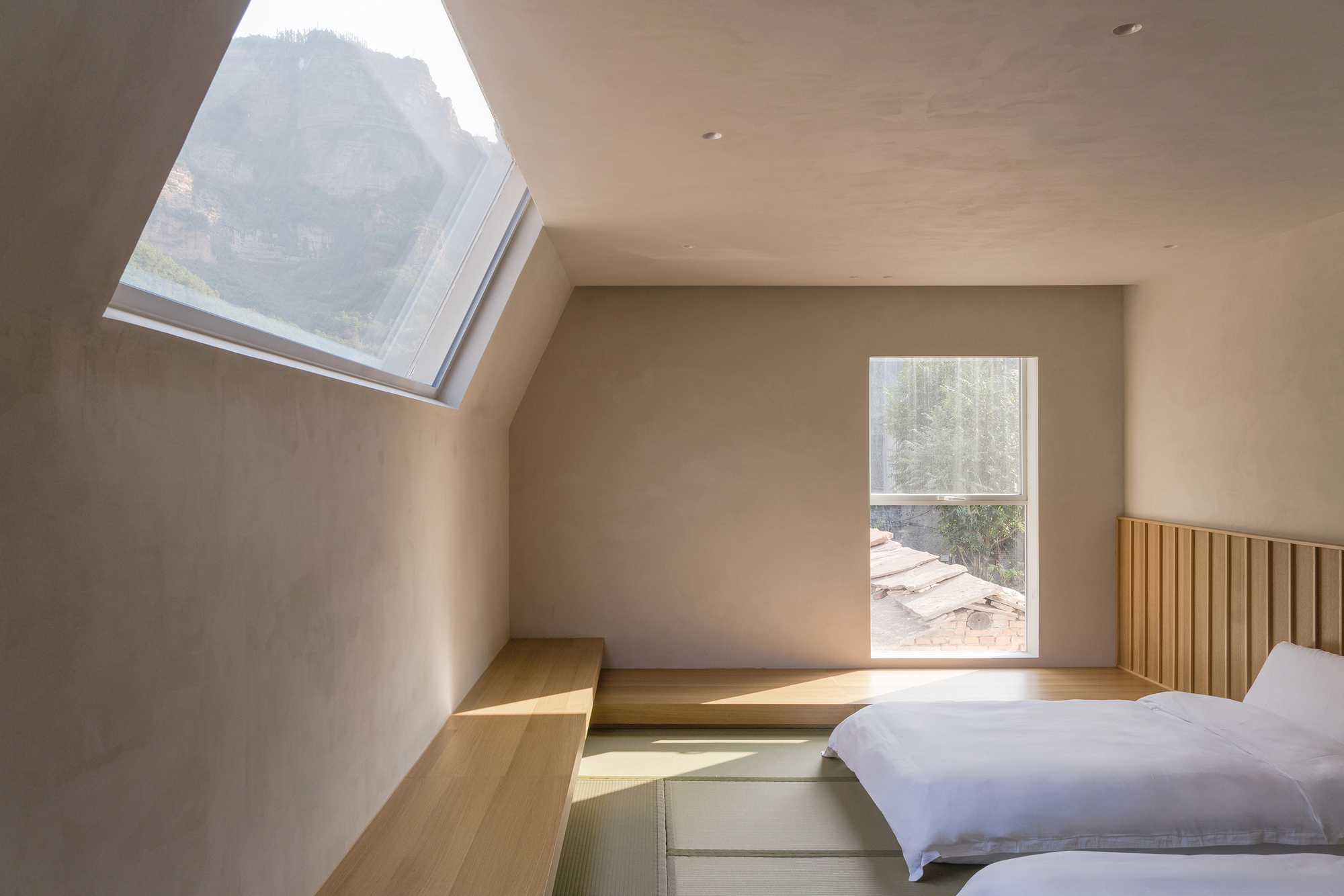 Gallery of Linzhou Guojiazhuang Homestay Hotel / Atelier Shen - 16