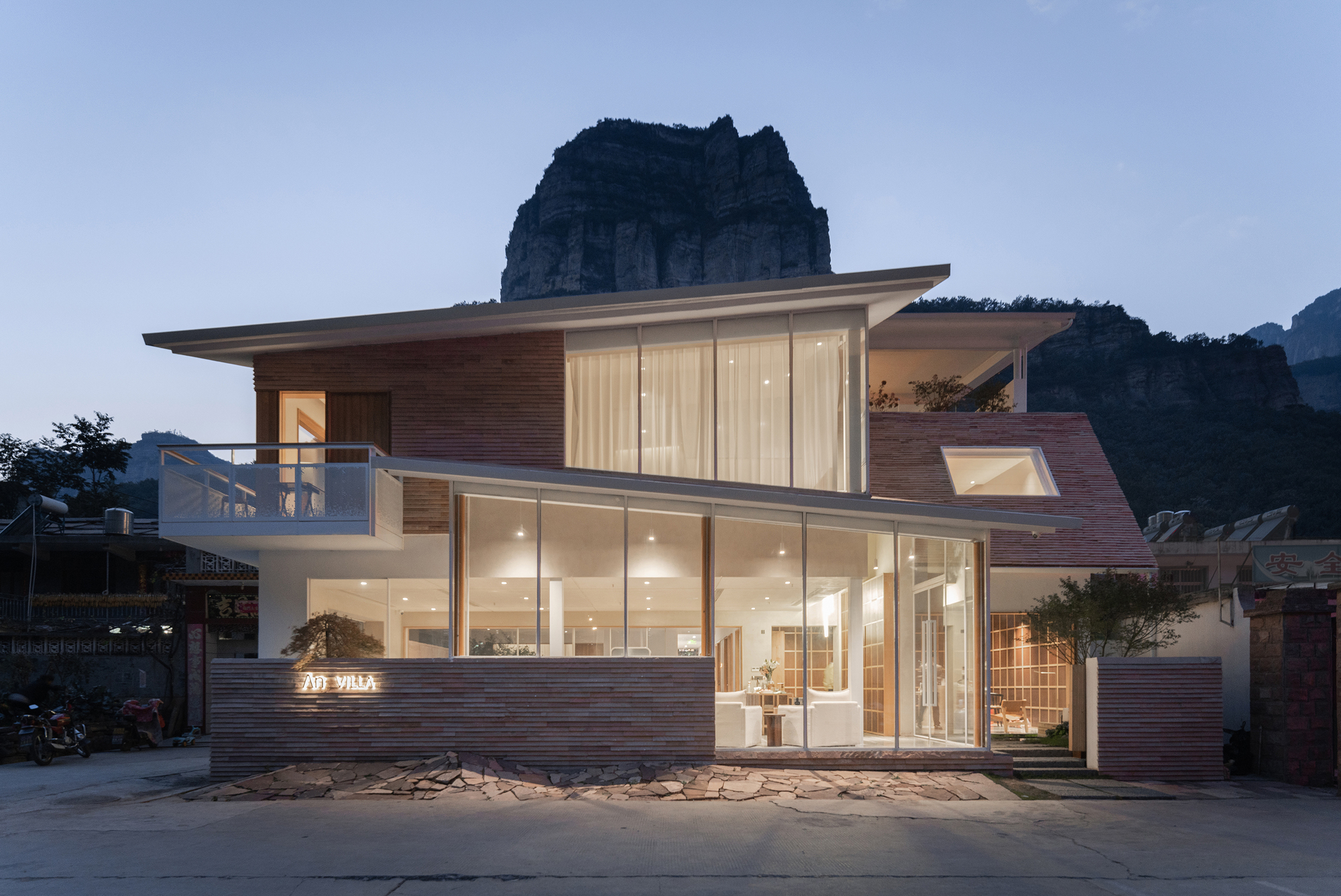 Gallery of Linzhou Guojiazhuang Homestay Hotel / Atelier Shen - 18
