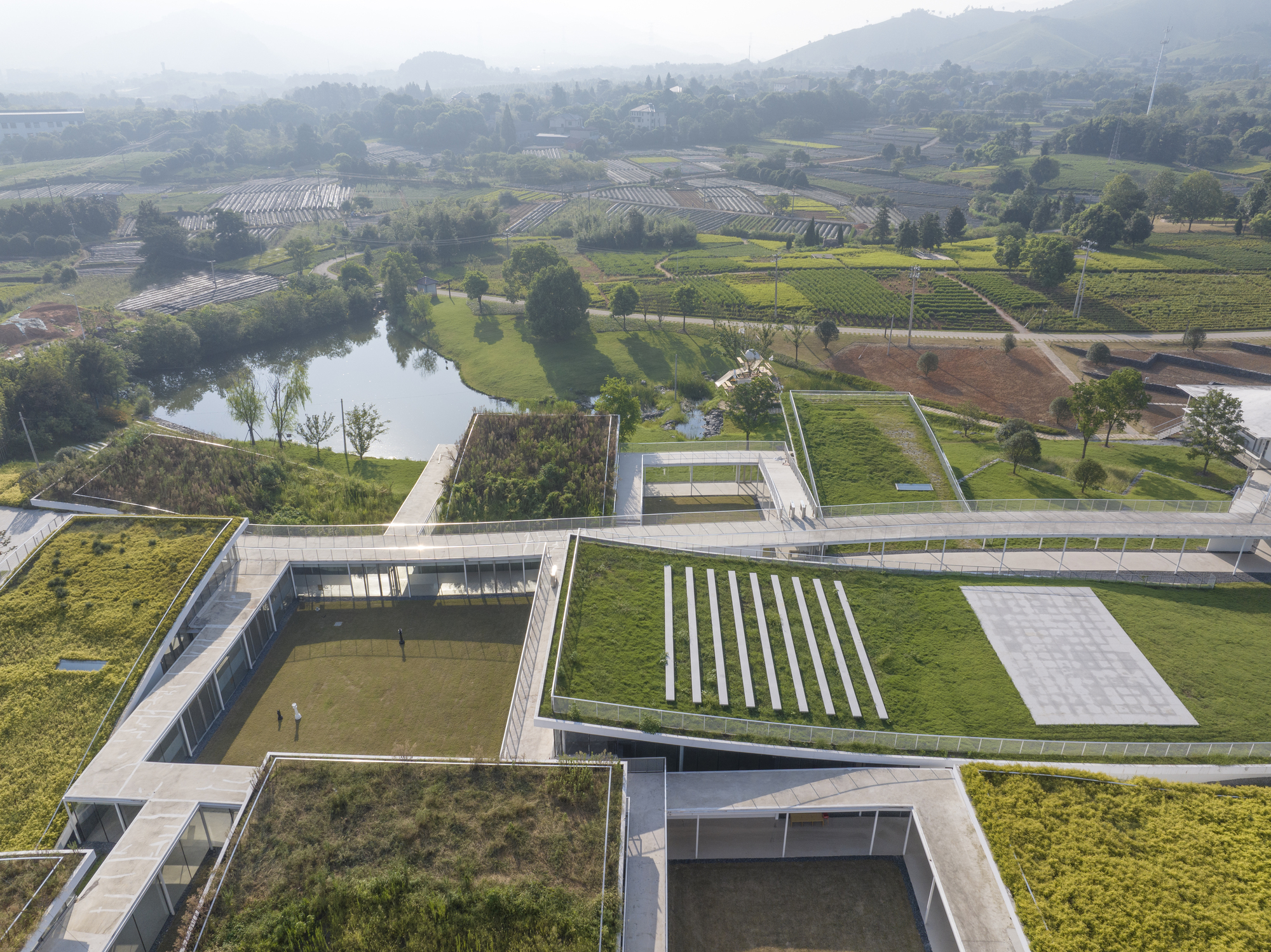 Galería de Anji Centro Creativo de Diseño / Atelier Deshaus - 2