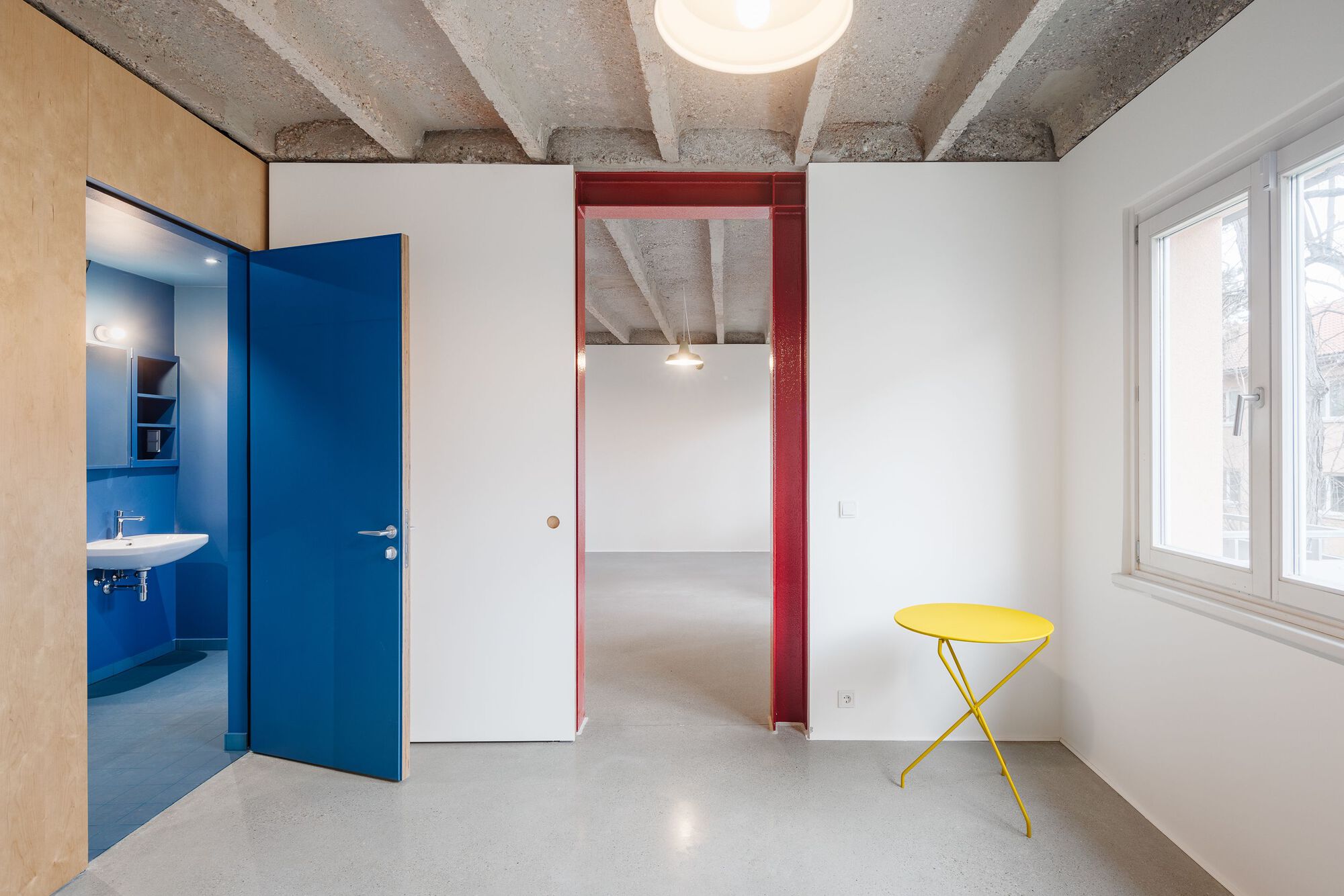 Galería de Renovación de un apartamentos de los años 60 / Studio Jakob ...