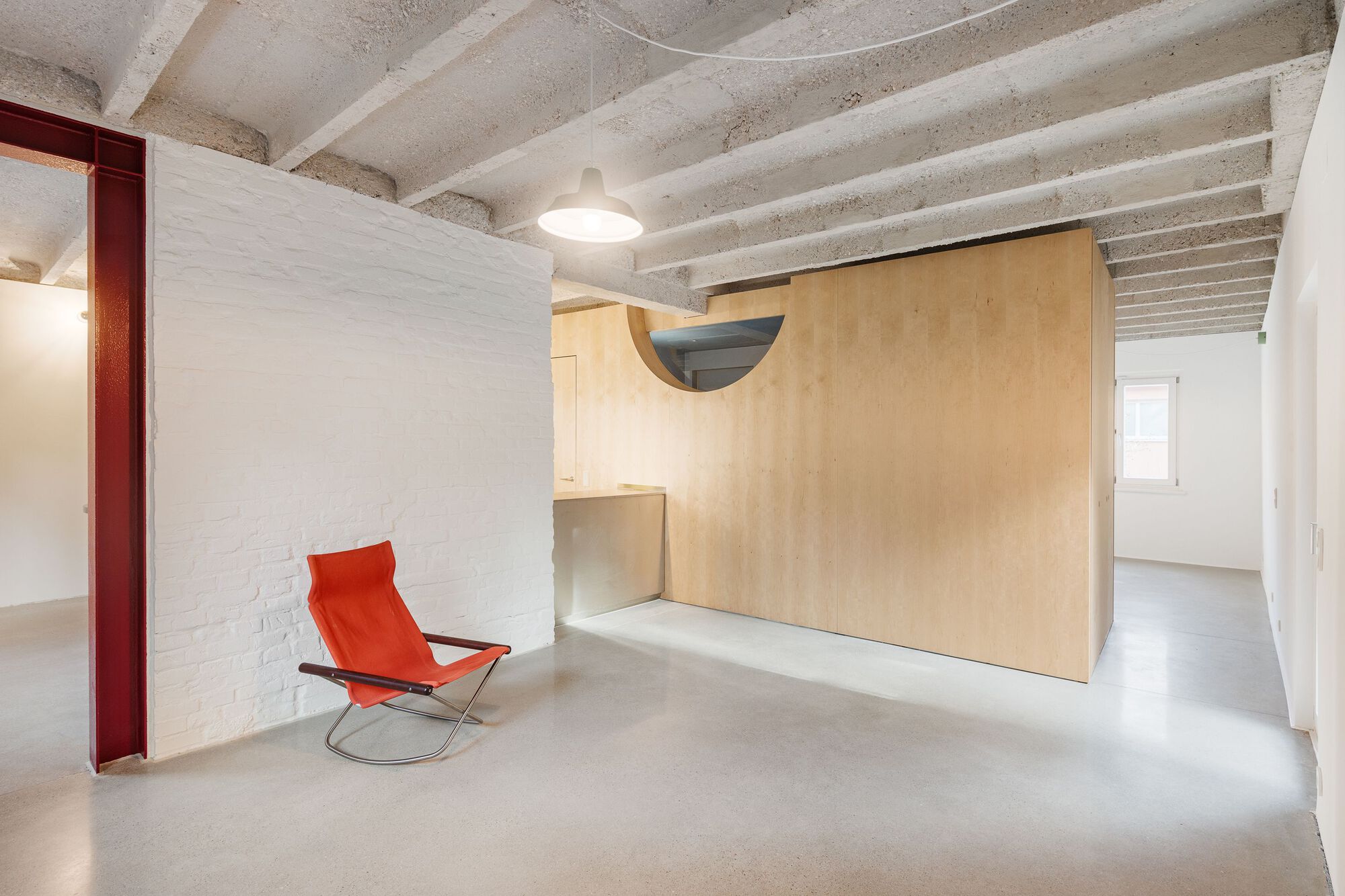 Galería de Renovación de un apartamentos de los años 60 / Studio Jakob ...