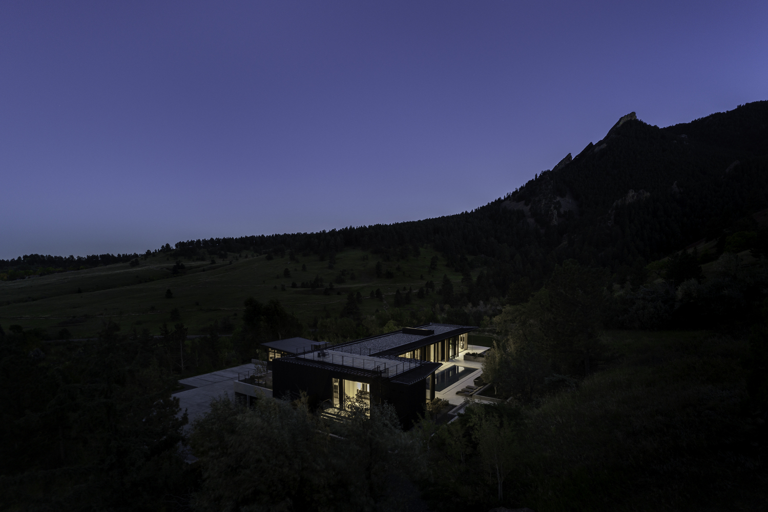 Gallery of Panorama House / Studio B Architecture + Interiors - 16