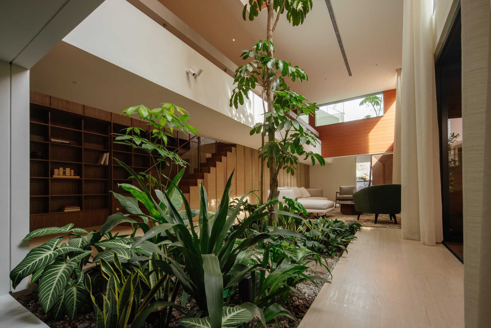 Gallery of In-Between House / Super Assembly - 2