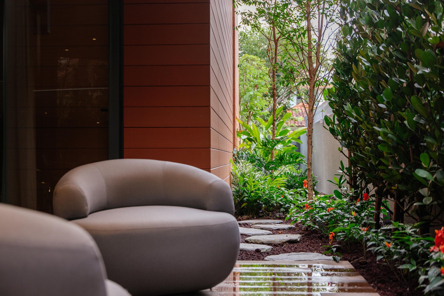 Gallery of In-Between House / Super Assembly - 17