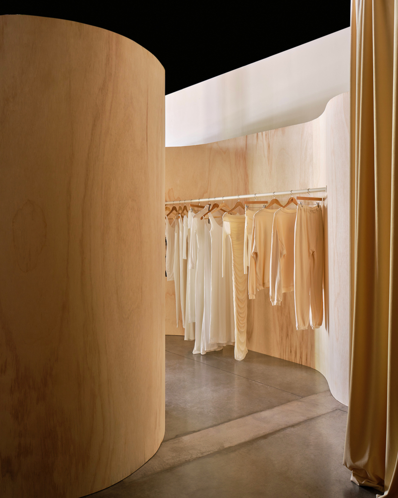 Gallery of Bumpsuit Store / Fox Fox Studio - 8