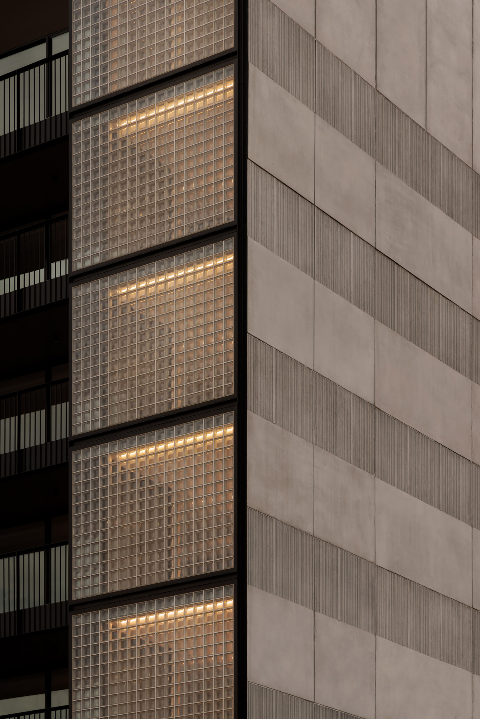 Gallery of Newburgh Light House / Splinter Society - 2