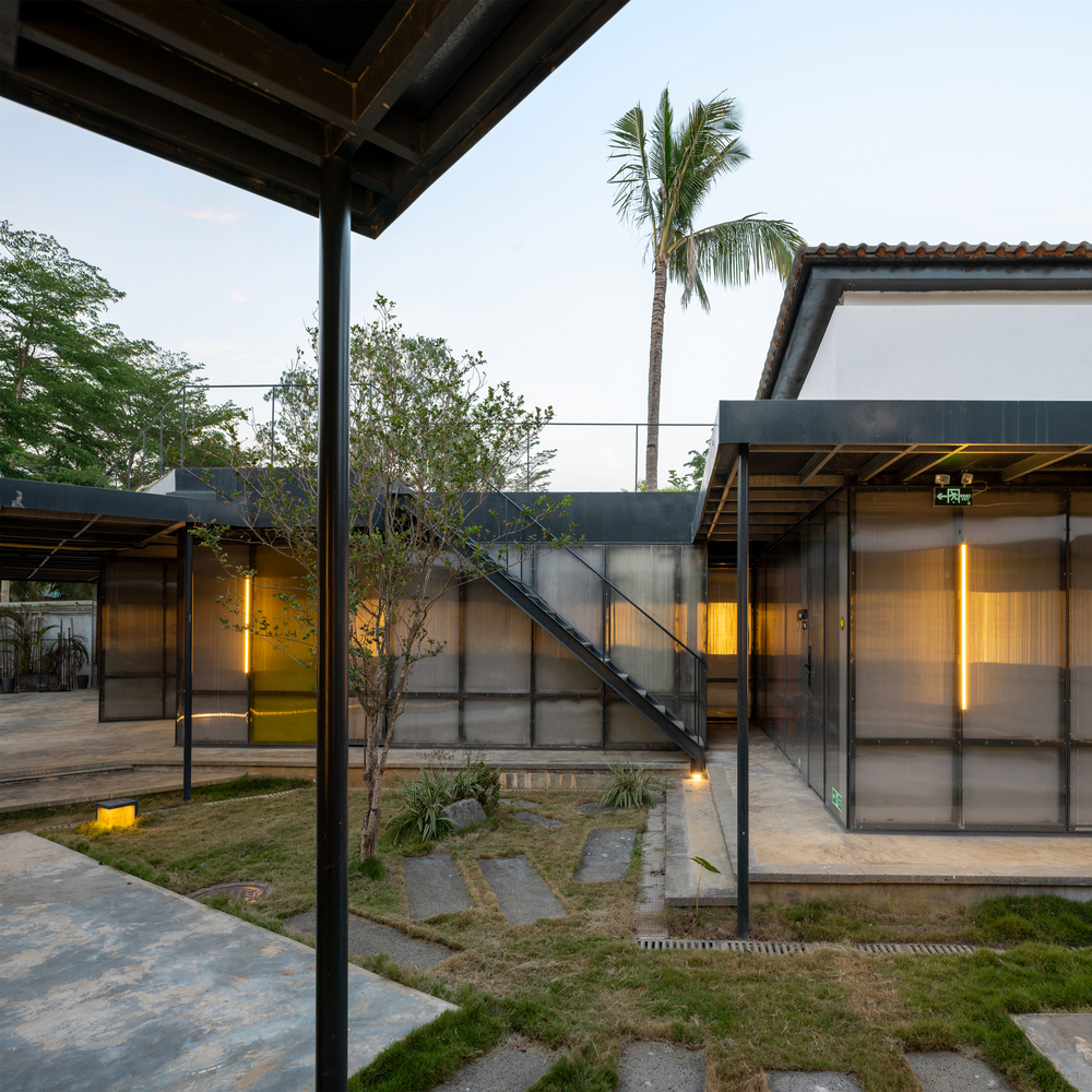 Galeria de Praça Duke, a que abraça a Terra / Edge Architects - 18