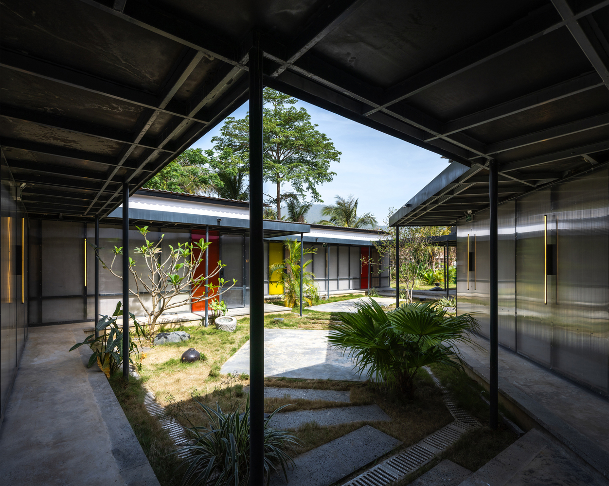 Galeria de Praça Duke, a que abraça a Terra / Edge Architects - 1