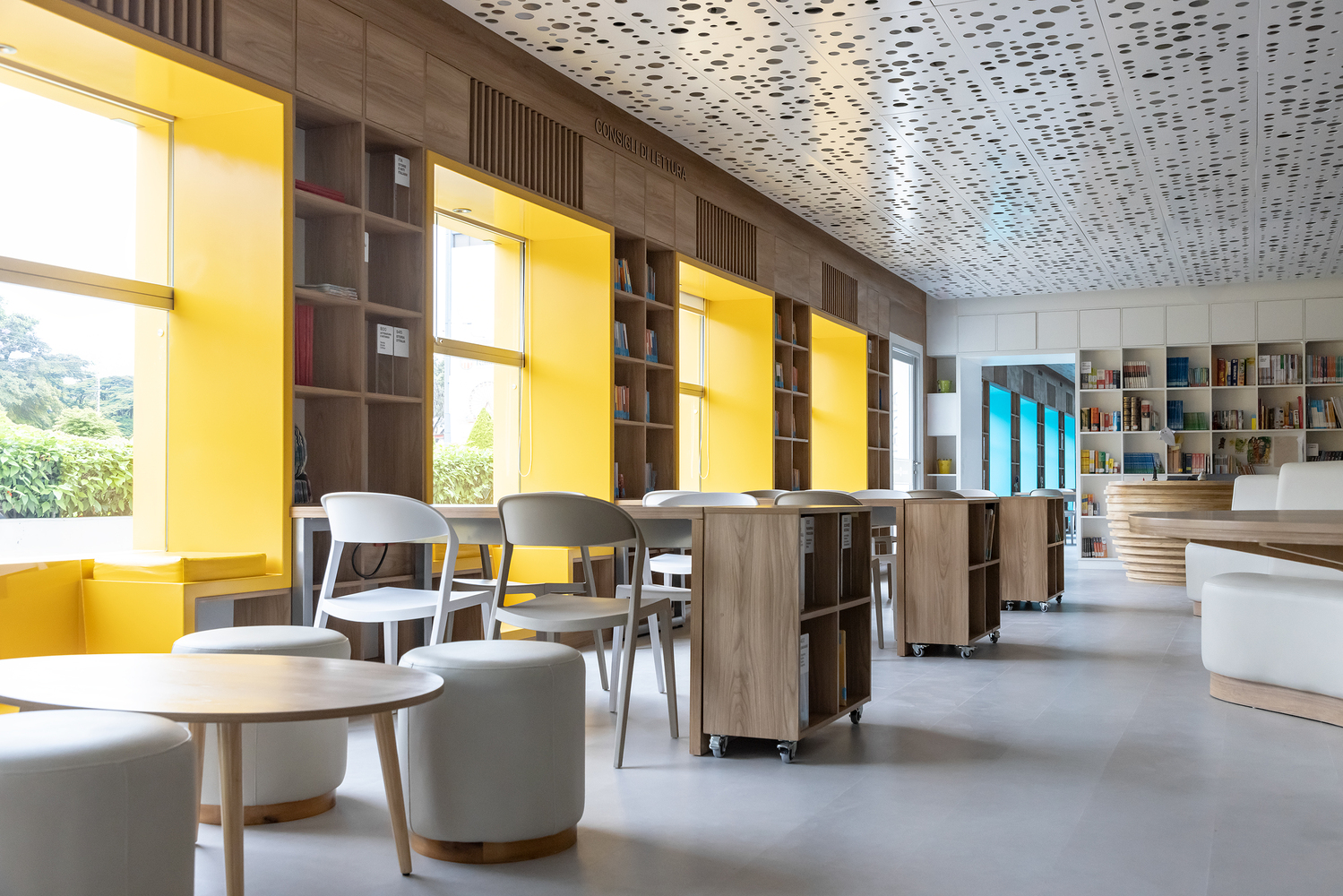 Gallery of Antonio Raimondi College Library / TERRITORIAL - 13