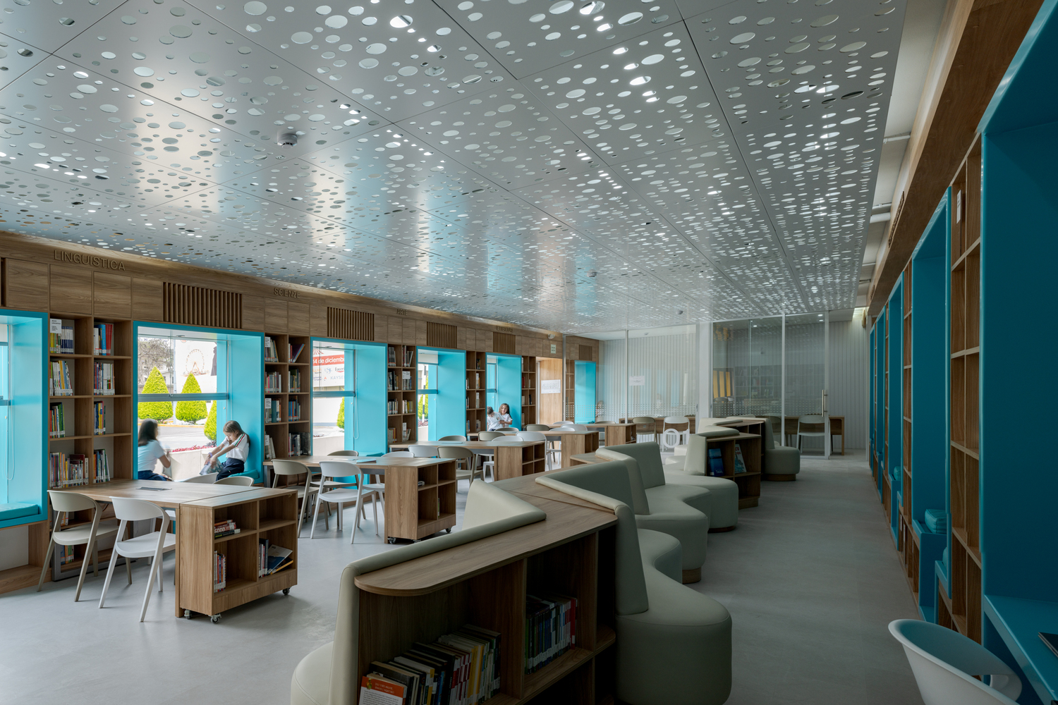 Gallery of Antonio Raimondi College Library / TERRITORIAL - 17