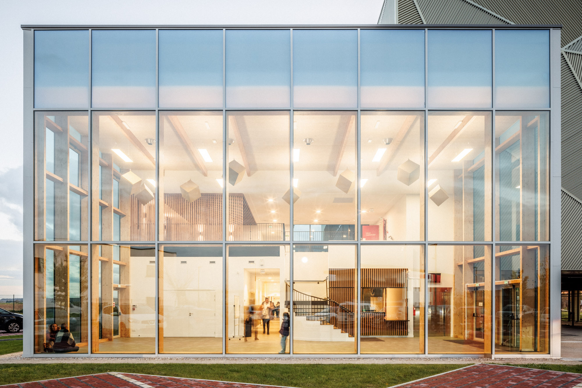 Galeria de Complexo Esportivo Nikola Karabatic / Atelier Aconcept - 9