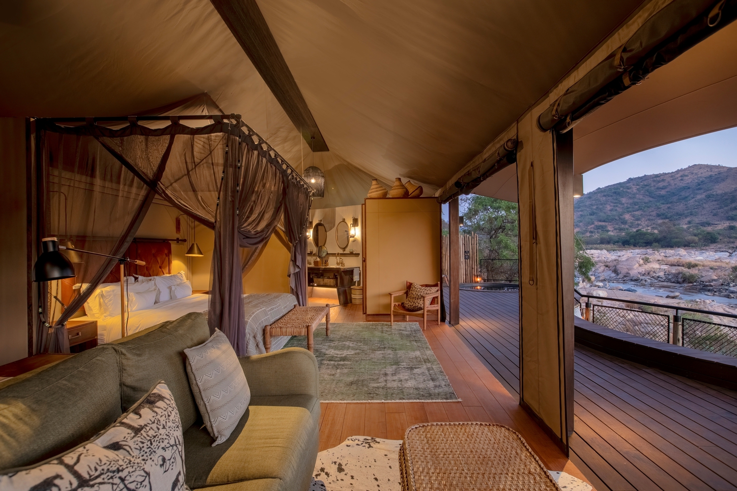 Gallery of Madwaleni River Lodge / Luxury Frontiers - 9