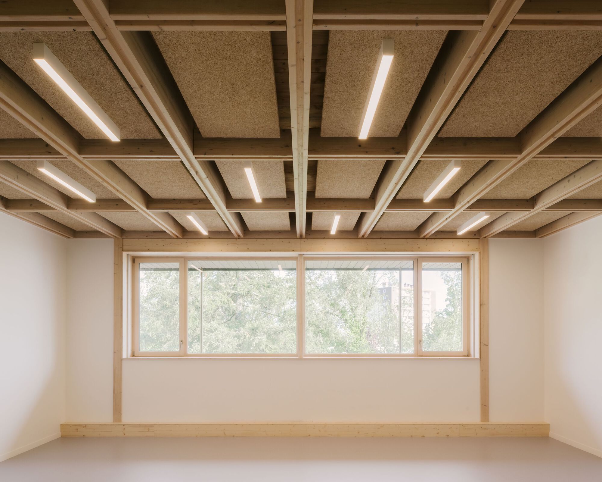 Galeria de Reforma da Escola Maryse Bastié / Tectoniques Architects - 13