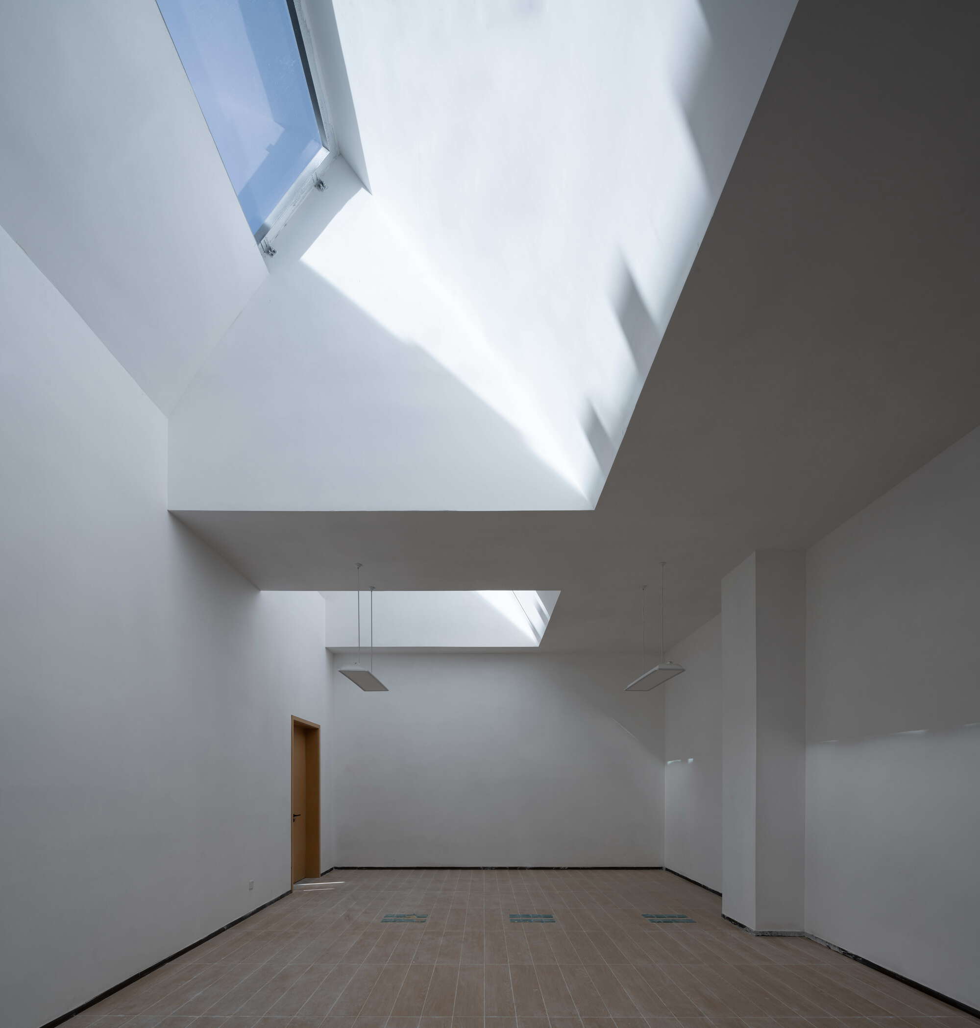 Gallery of The Multifunctional Art Center of Lhozhag County Middle ...