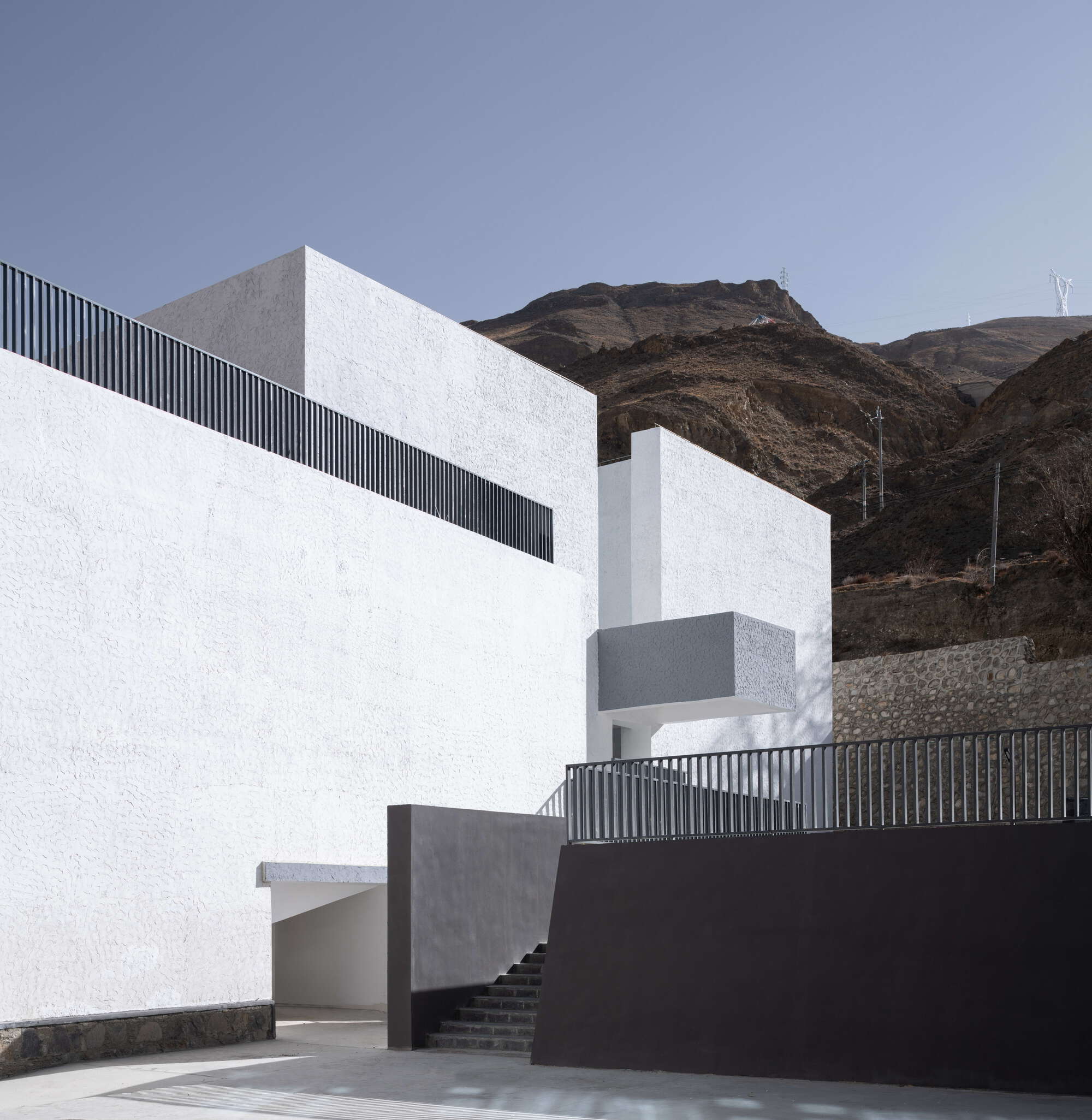 Gallery of The Multifunctional Art Center of Lhozhag County Middle ...