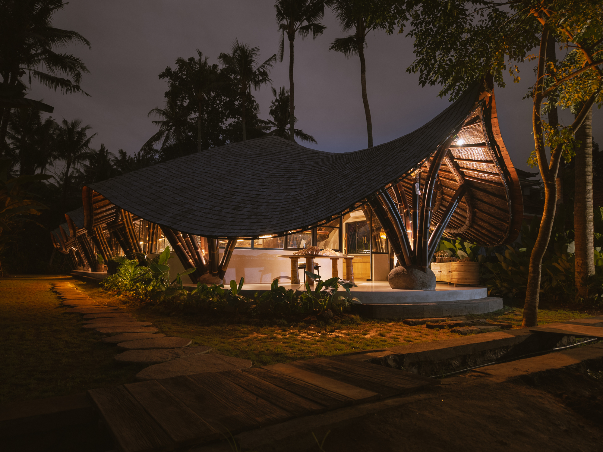 Gallery of Studio Lodtunduh / Pablo Luna Studio - 19