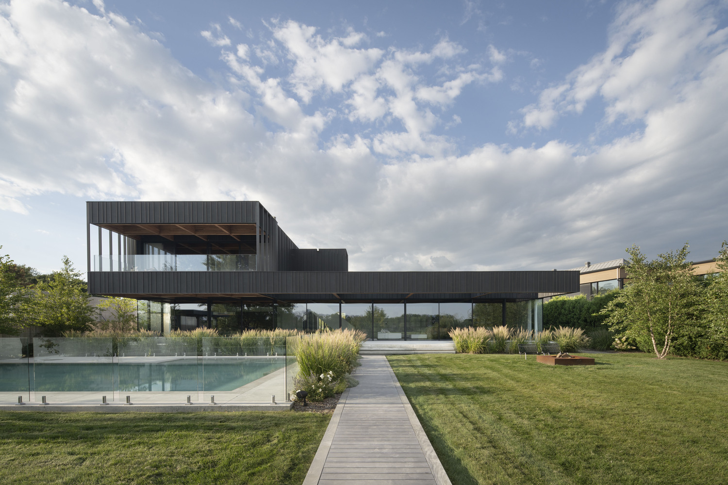 Gallery of Residence Terrebonne / Saucier + Perrotte architectes - 2