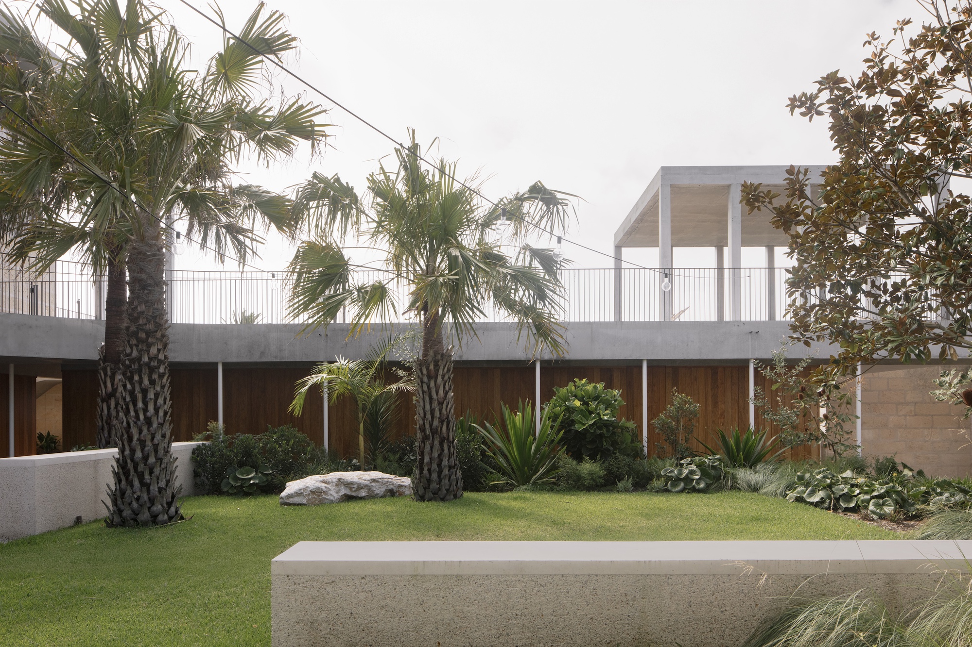 Gallery of New Castle / Anthony St John Parsons - 16