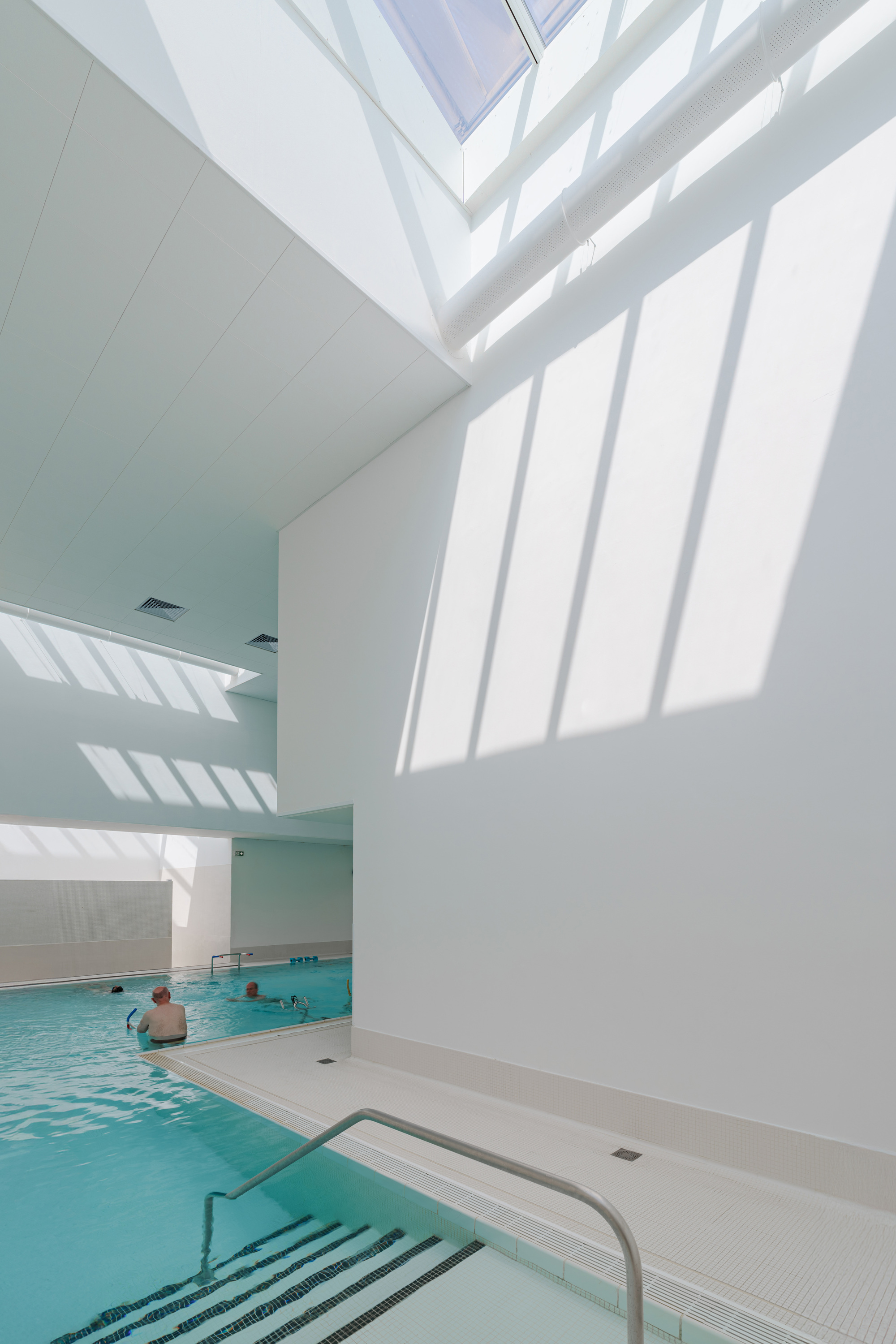 Gallery of Letting the Sky In: 4 Case Studies of Daylight Solutions in ...