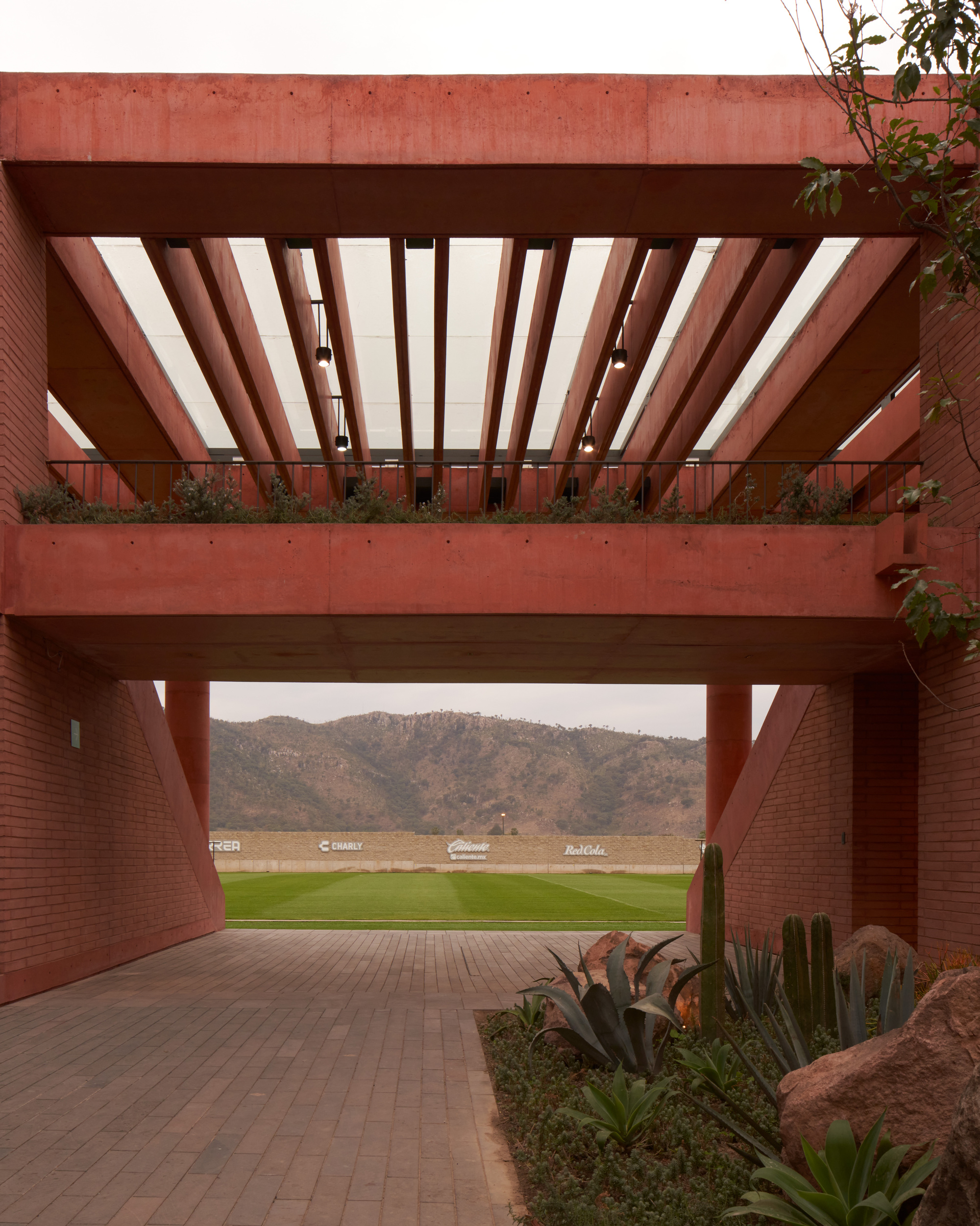 Gallery of Atlas Academia Sport Facility / Sordo Madaleno Arquitectos - 12