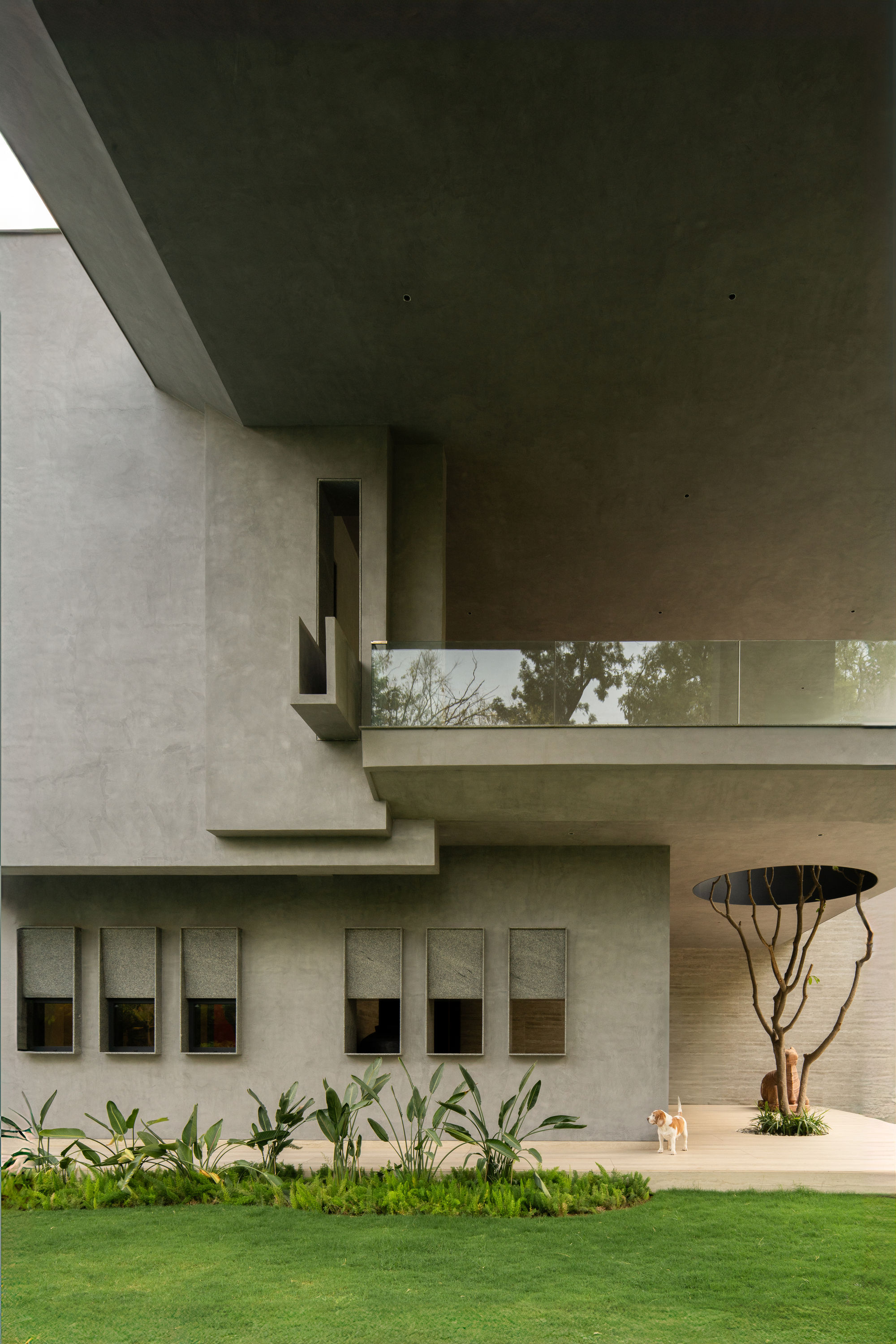 Gallery of House Around The Oblique Column / RENESA Architecture Design ...