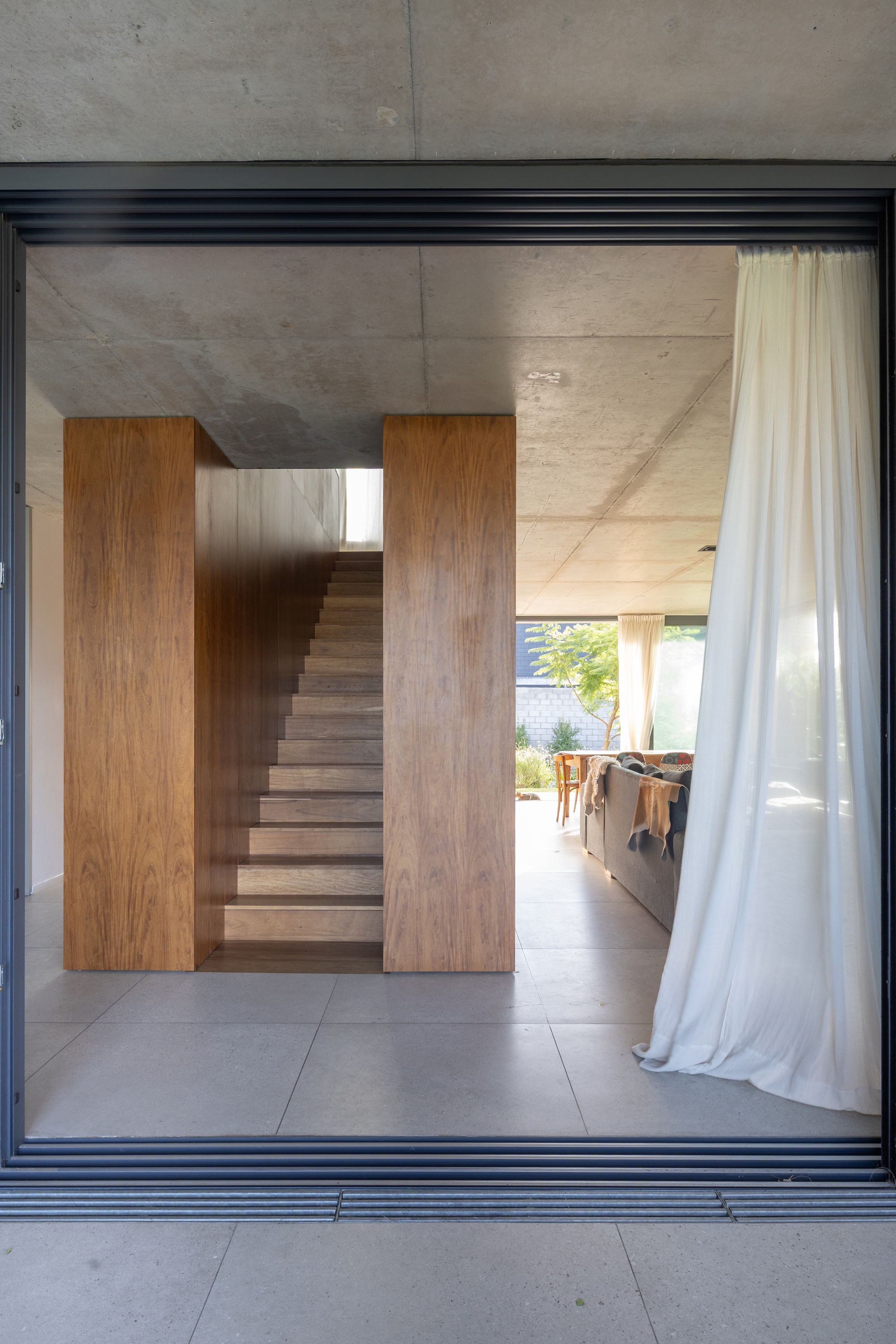 Gallery of RoMa House / Pedro Ignacio Yáñez - 15