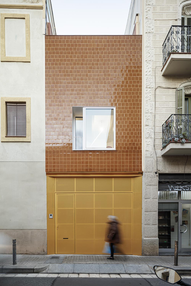 Mireia and Toni's House / Vora Arquitectura | Building of the Year 2026