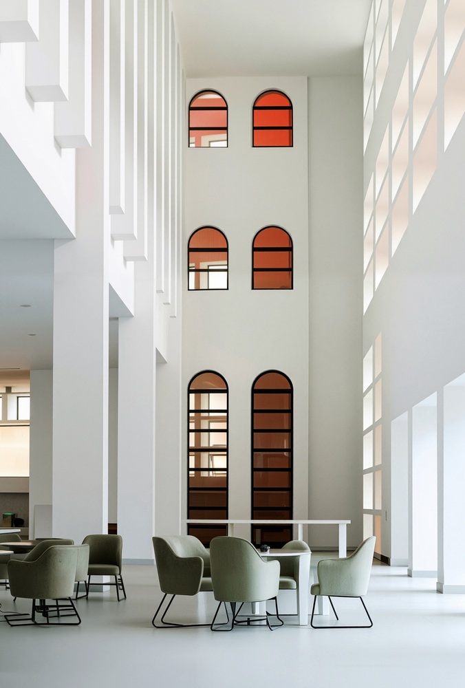 Gallery of Guizhou Media Vocational and Technical School Library ...