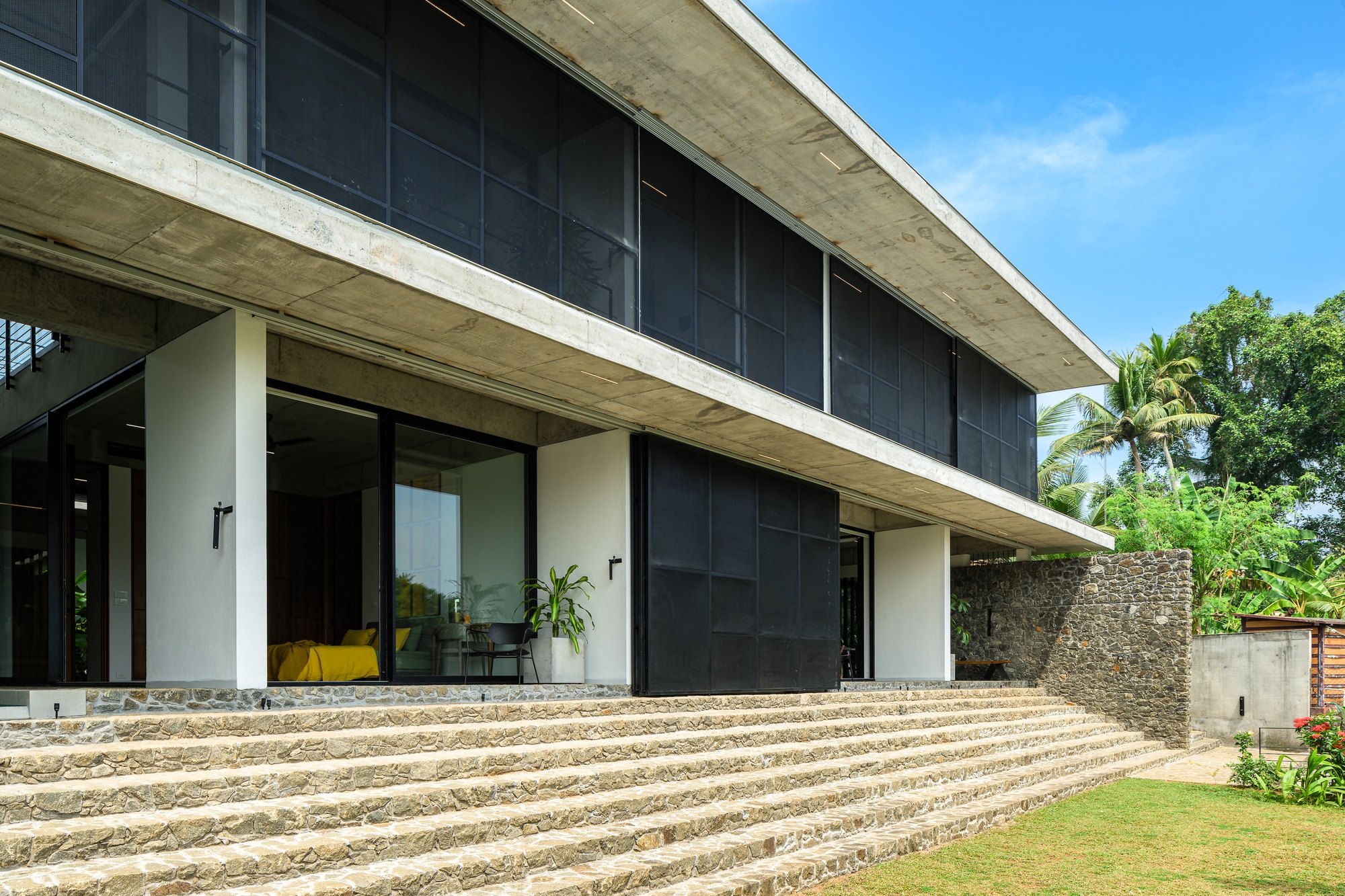 Gallery of The House That Meets the River / LIJO RENY architects - 8