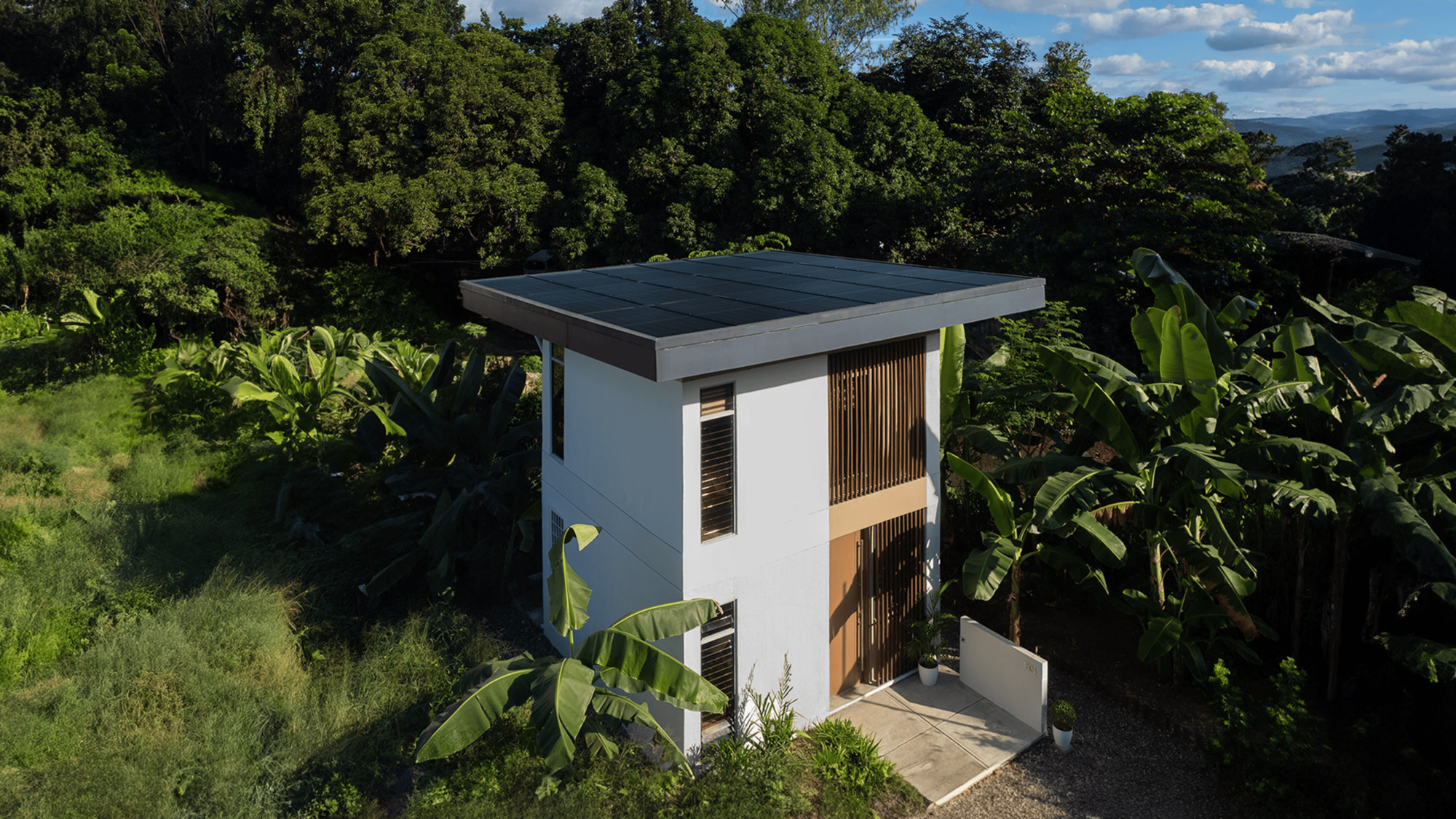 Gallery of Sienna Net-Zero Home / billionBricks - 20