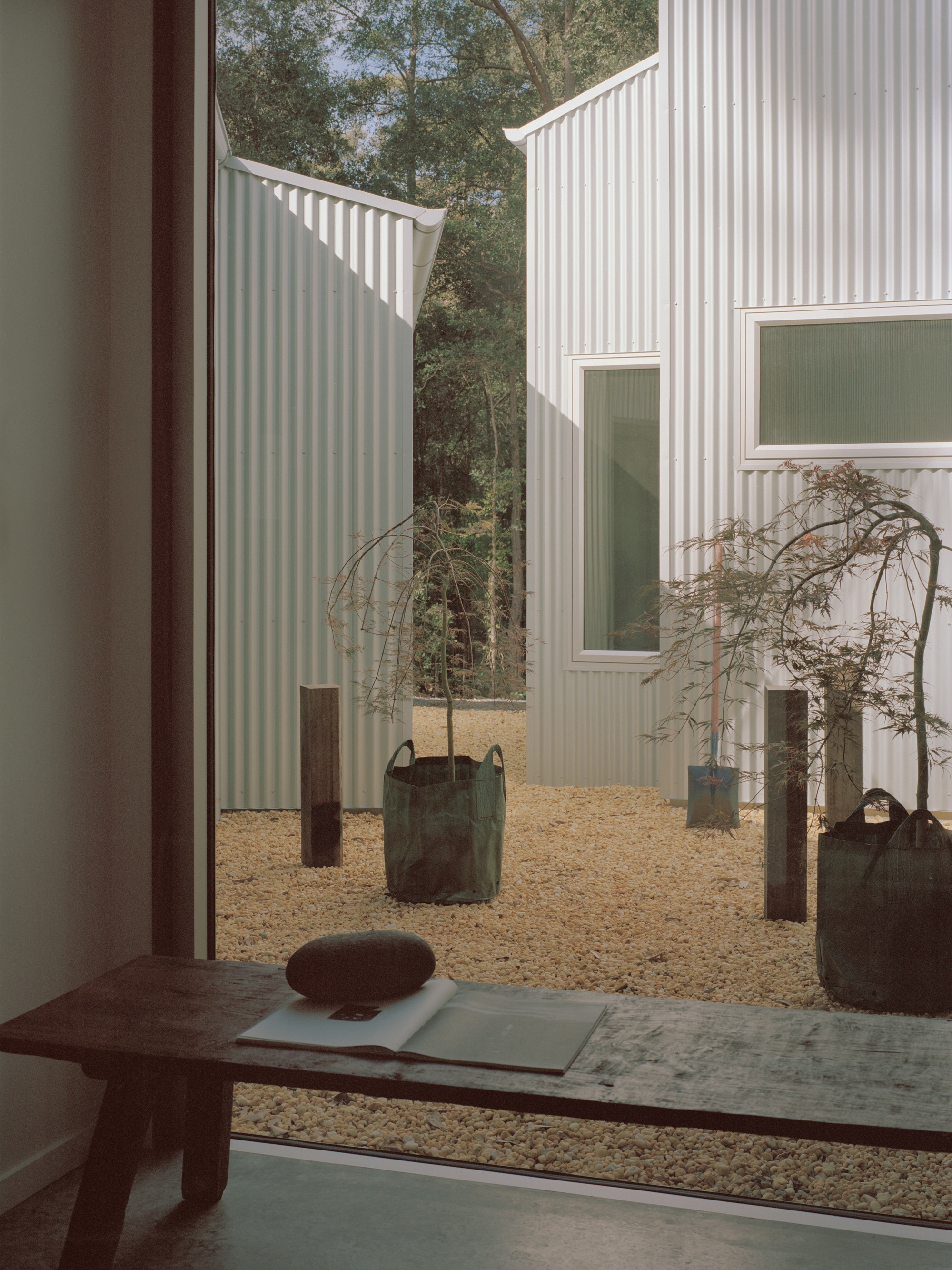 画廊 铁桉木屋 / Studio Carson Kelly - 14