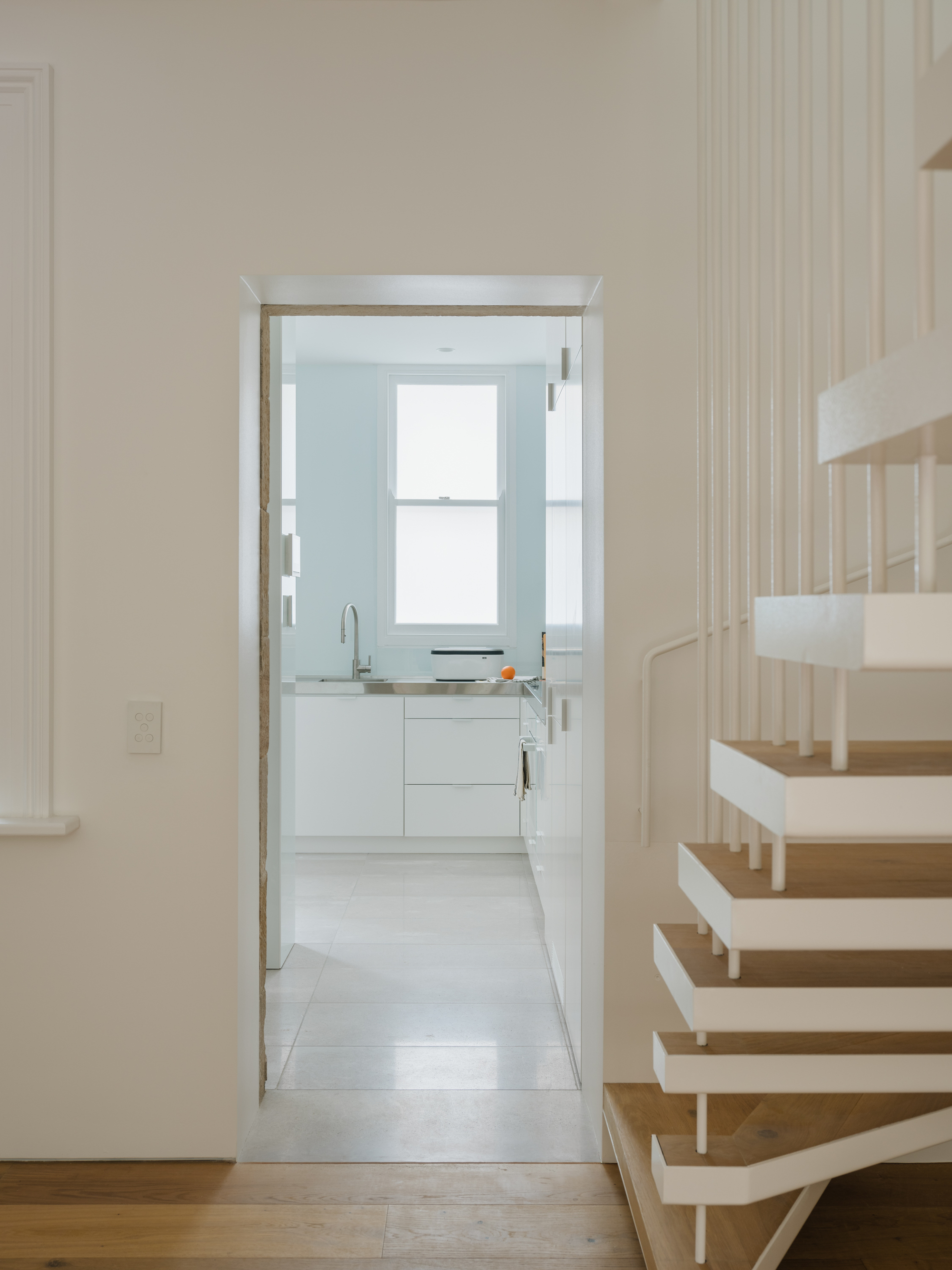 Gallery of Back to Front House / Ian Moore Architects - 9