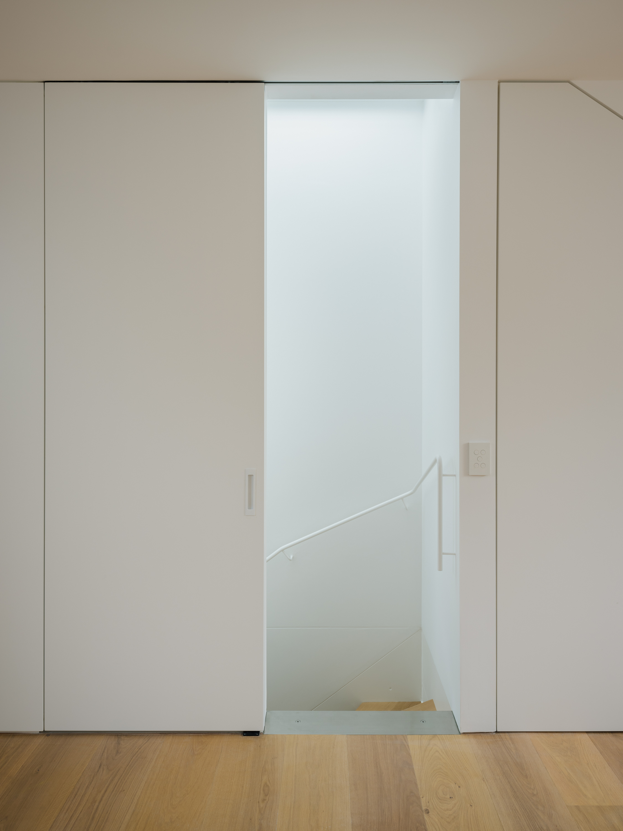 Gallery of Back to Front House / Ian Moore Architects - 20