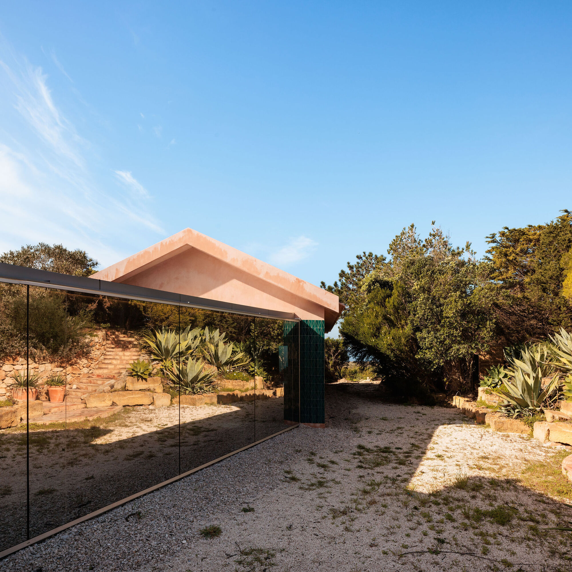 Gallery of House Azóia AIP / João Tiago Aguiar, Arquitectos - 14